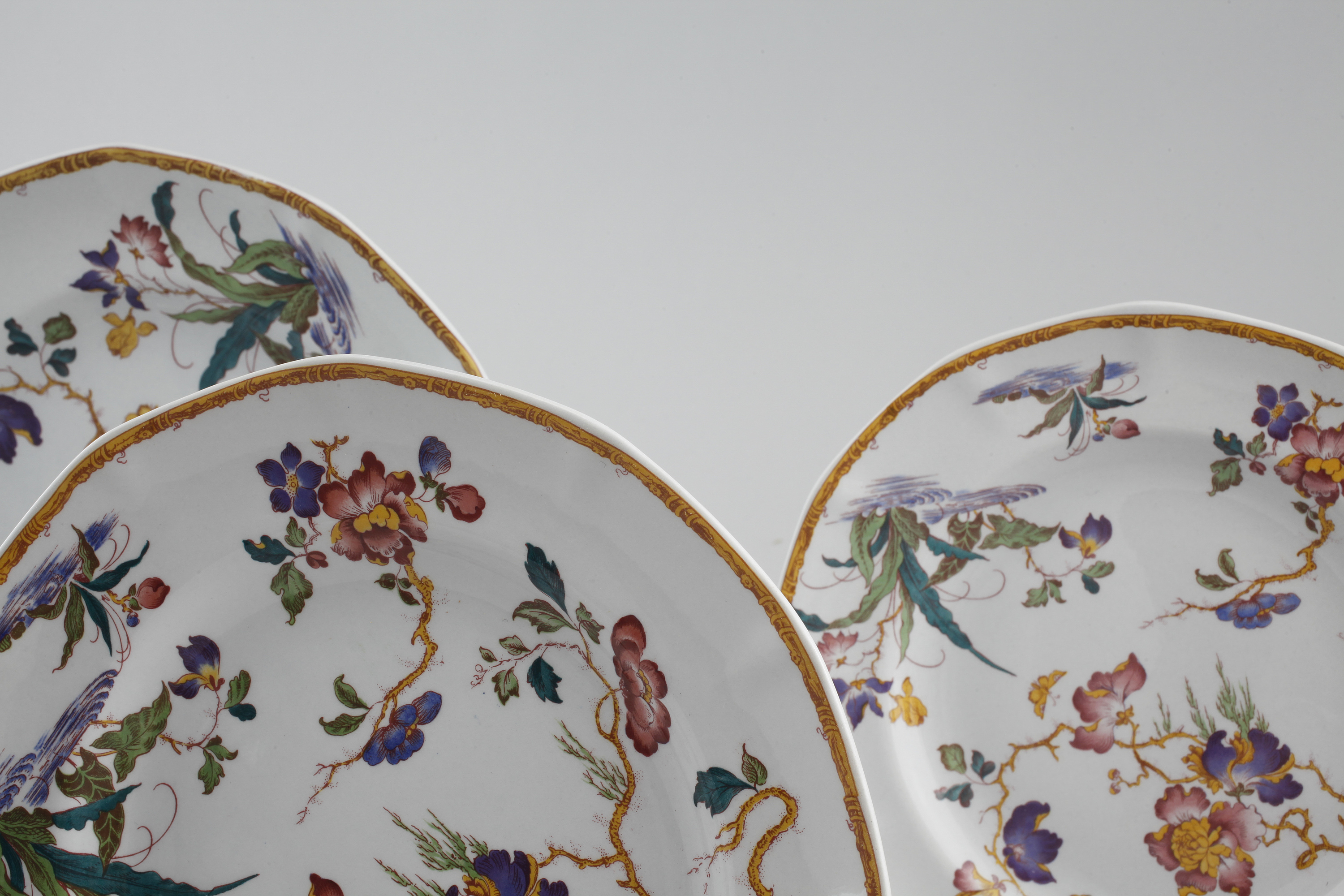 A set of 38 pieces dinner ware named "Devon rose" from the Georgetown ...