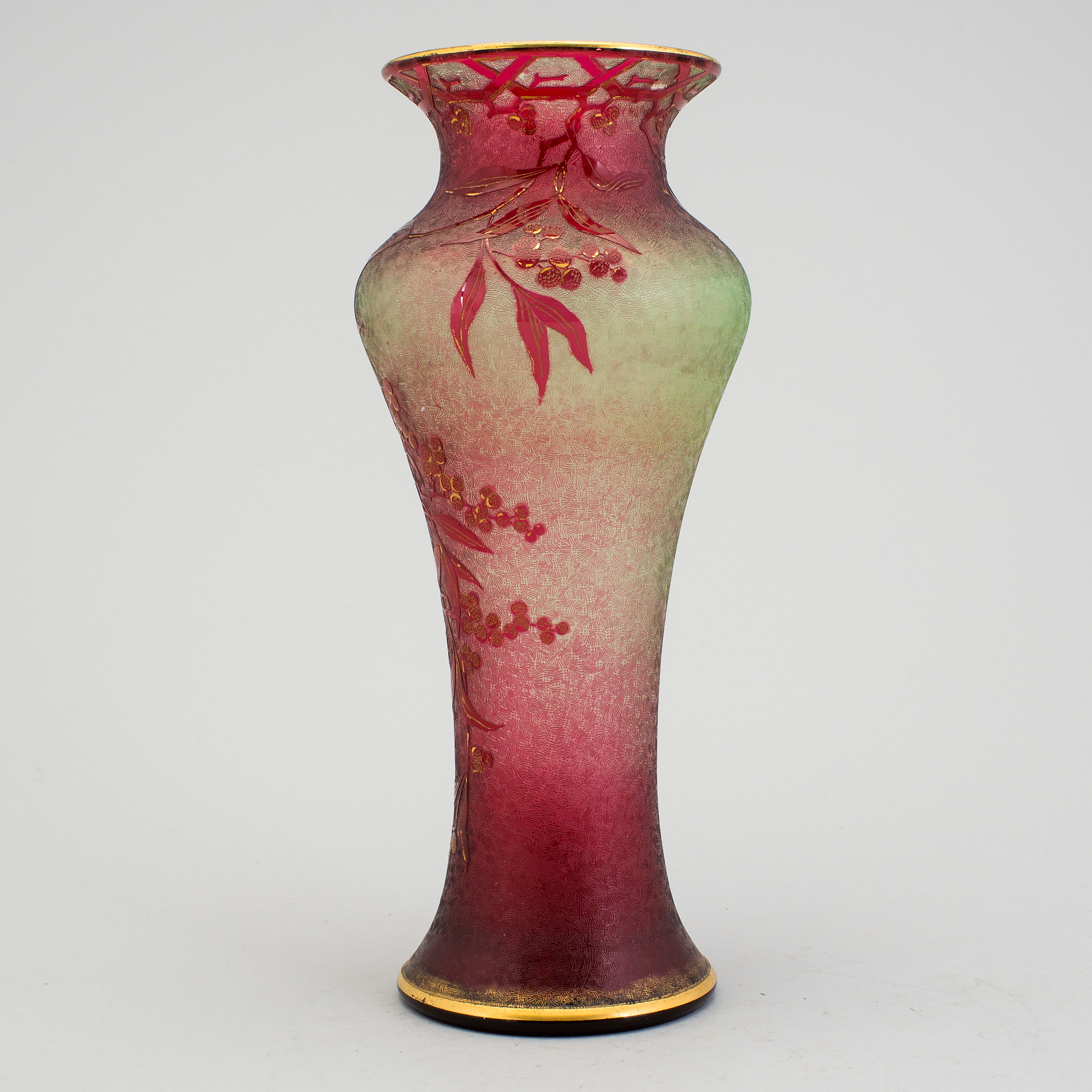 A French Art Noveau Baccarat Deposé glass vase circa 1900. - Bukowskis