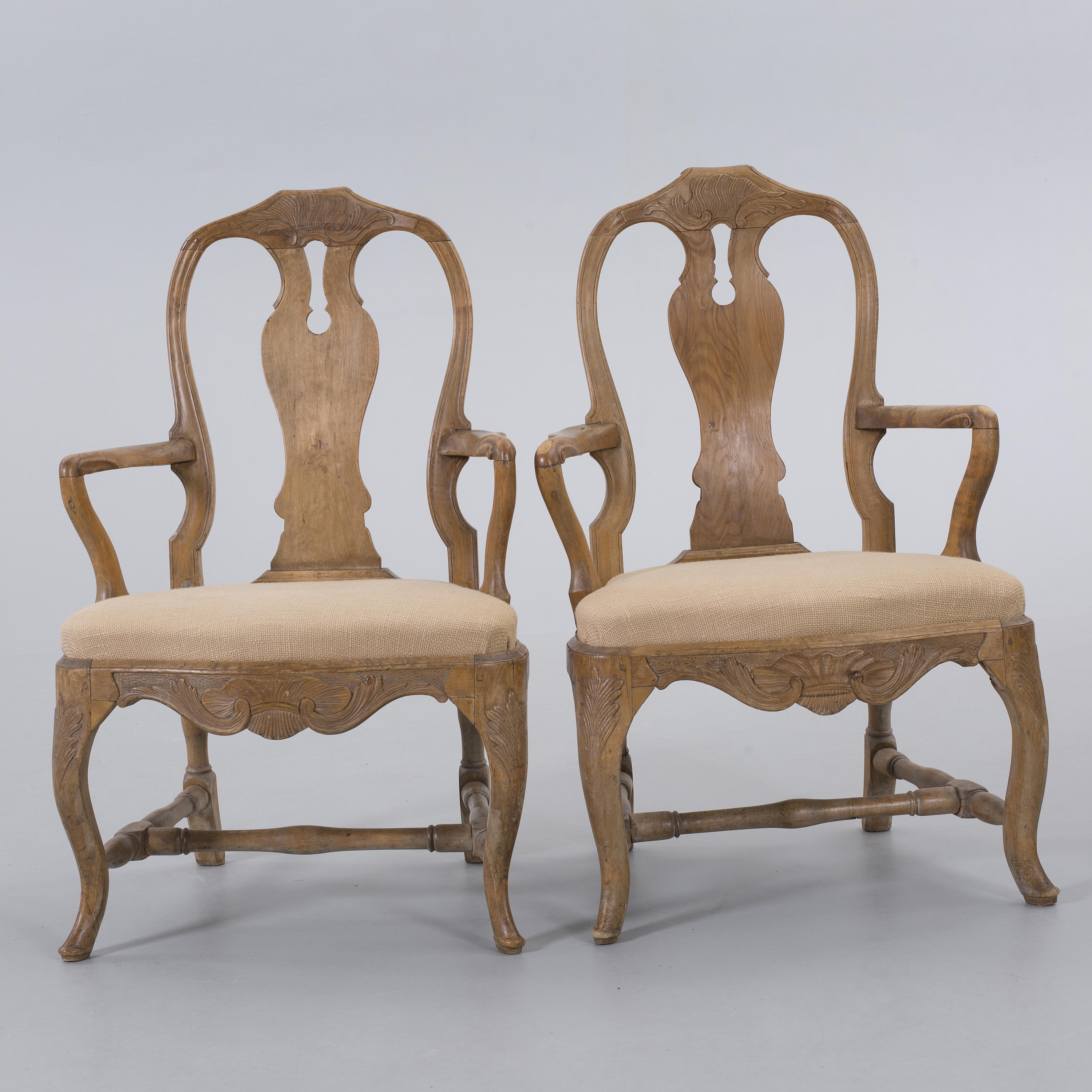 A PAIR OF SWEDISH ROCOCO ARM CHAIRS. - Bukowskis