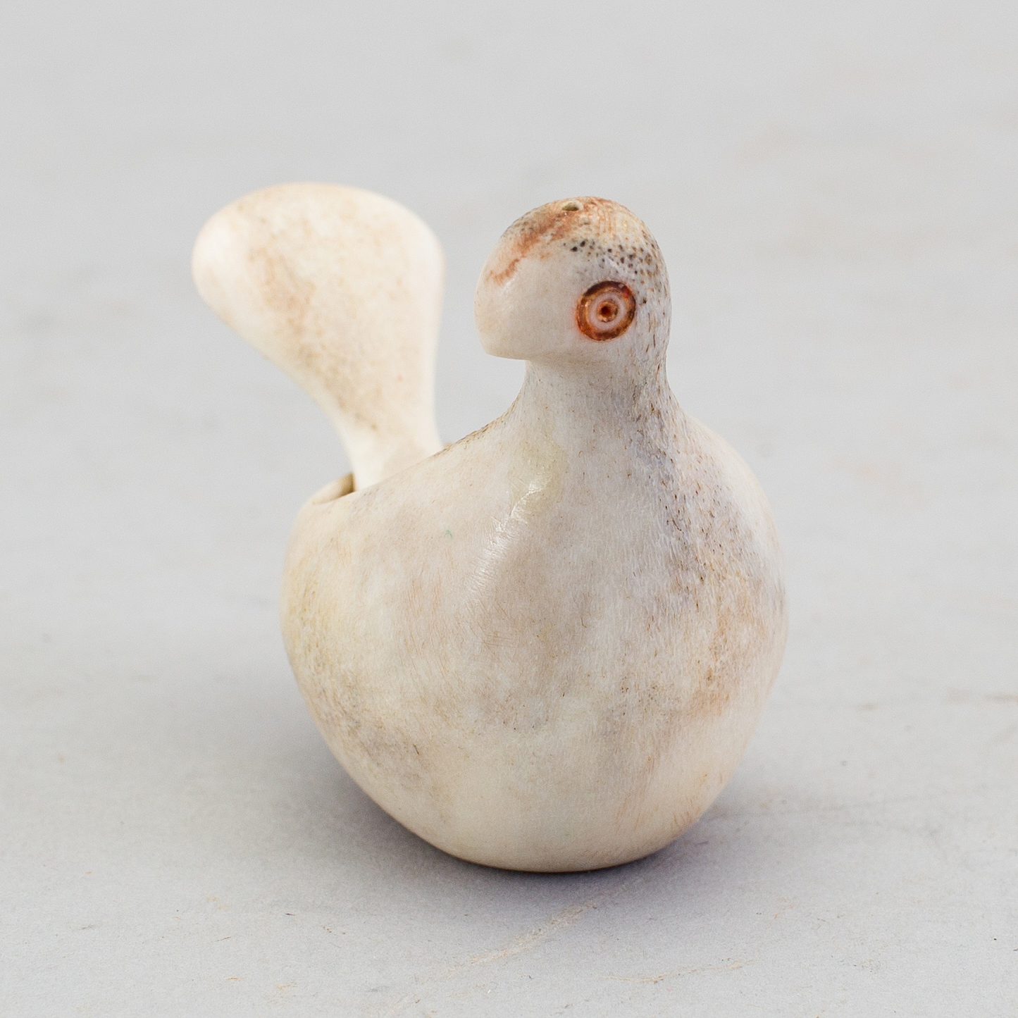 LARS PIRAK, a reindeer horn salt cellar with spoon. - Bukowskis