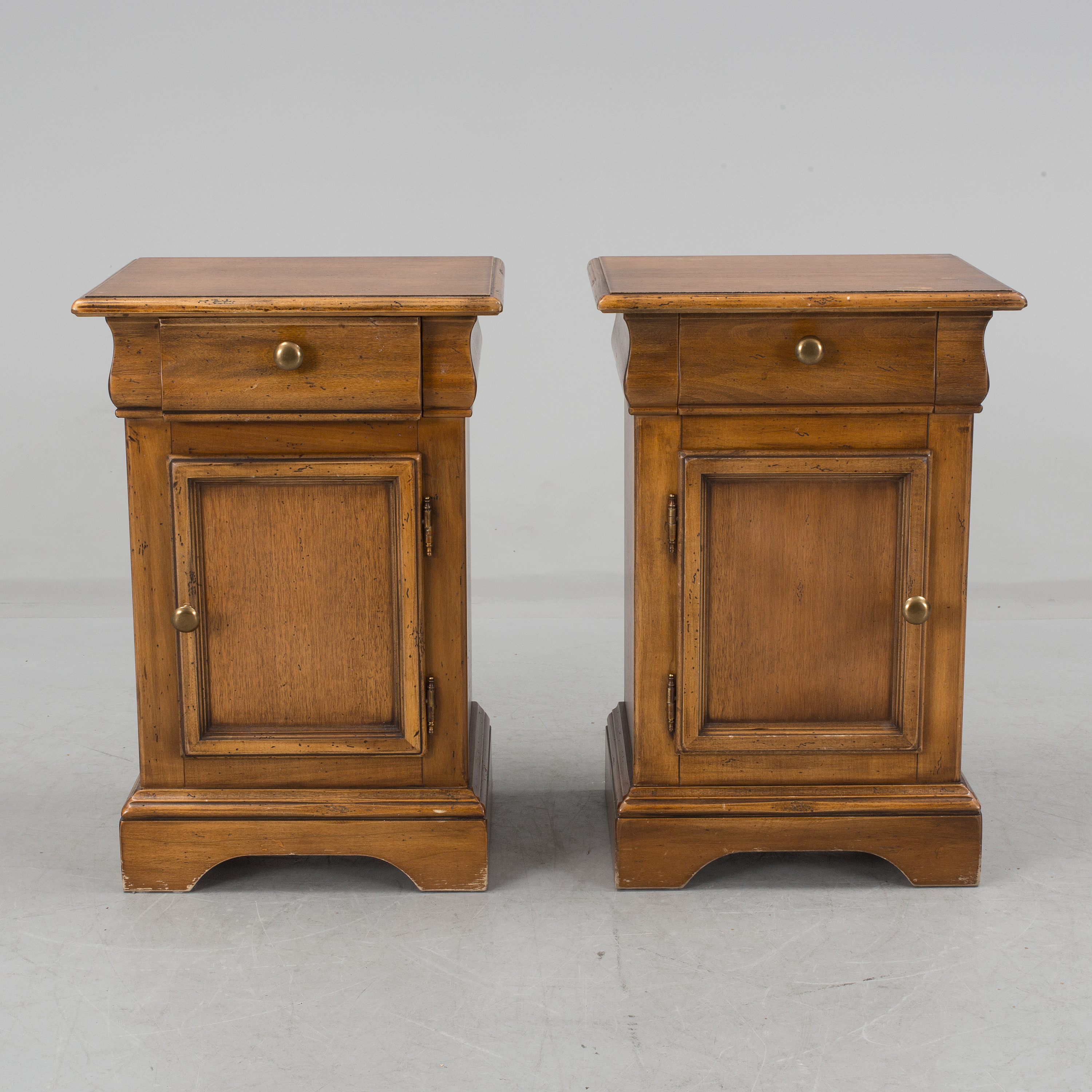 SÄNGBORD, ett par, Selva, Italien, 1900-talets andra hälft. - Bukowskis