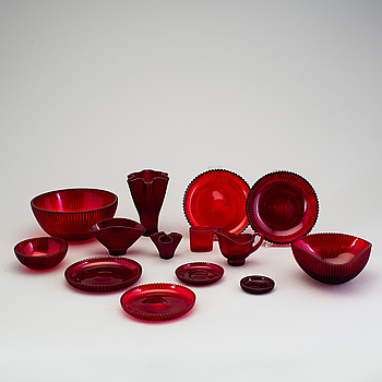 ARTHUR PERCY, 60 psc glass service,"Reffla", Gullaskruf, designed in ...