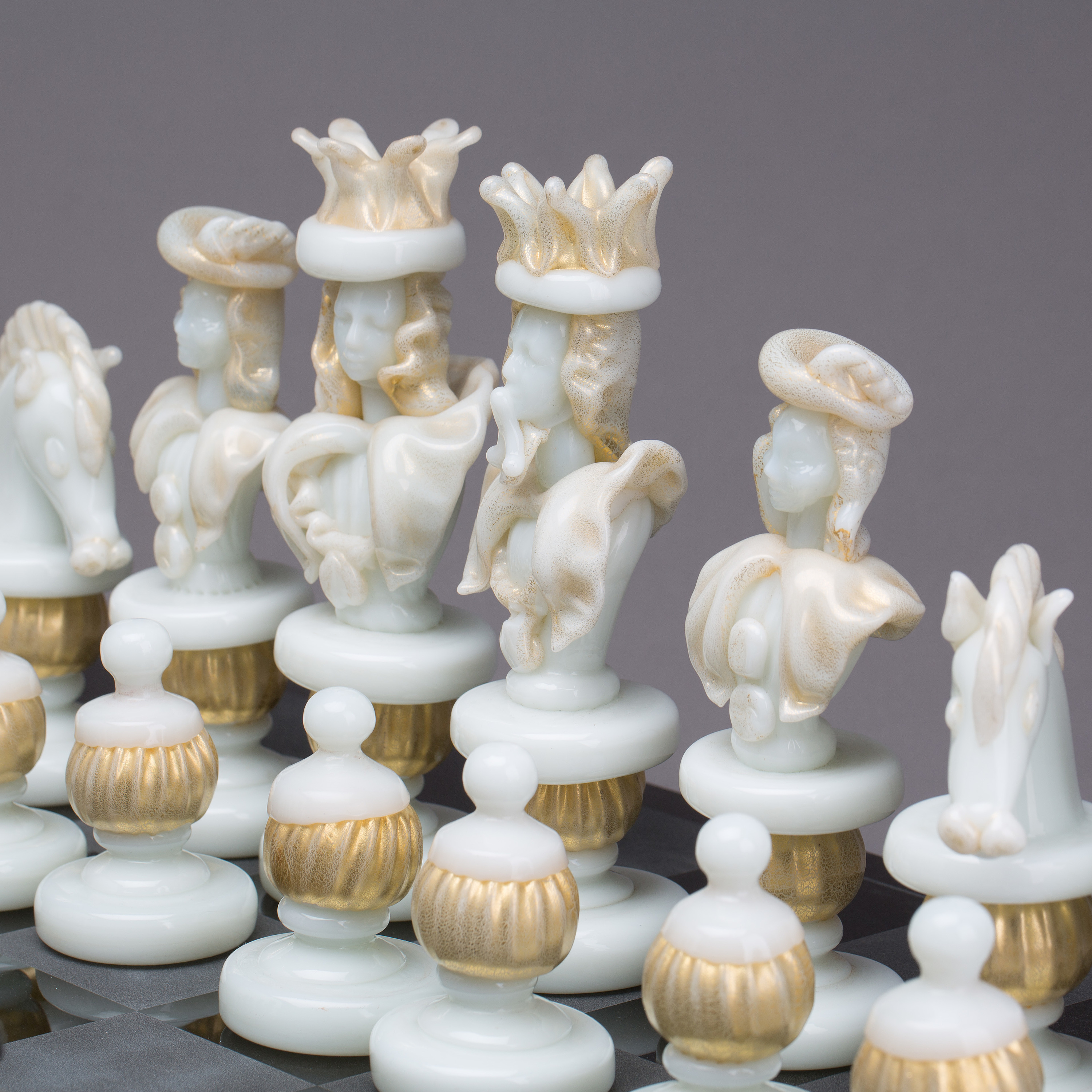 A PAULY & CIA MURANO CHESS BOARD. - Bukowskis