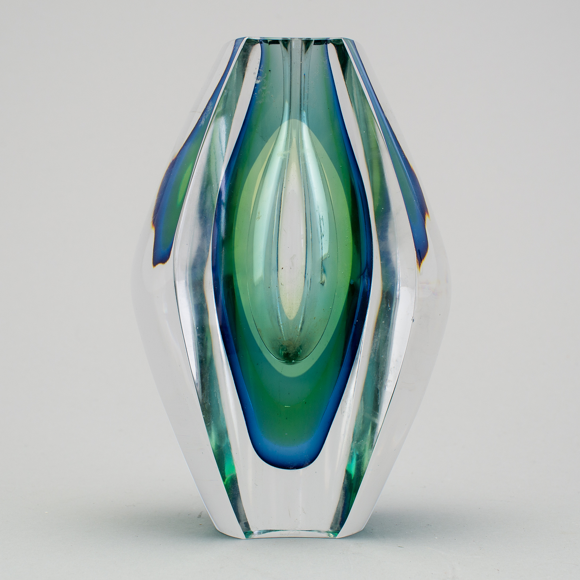 MONA MORALES-SCHILDT, glass vase, "Ventana", Kosta, ca 1960. - Bukowskis