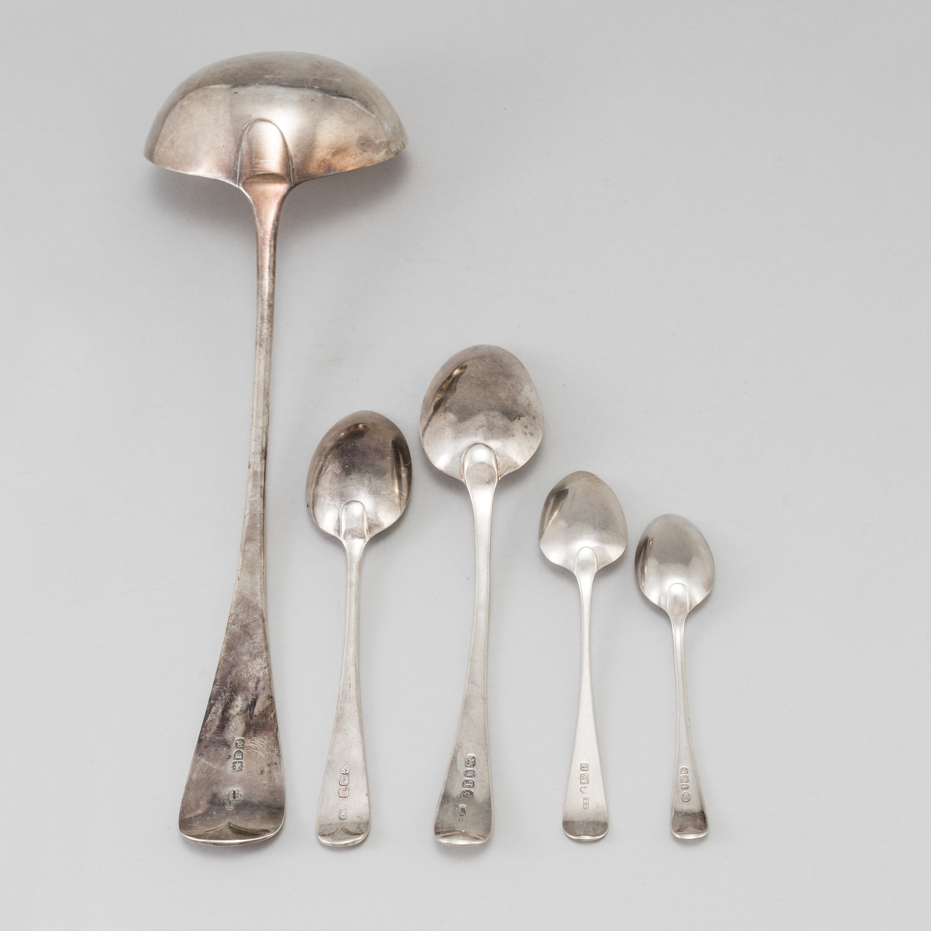 20 items of silver cutlery some by John Round in Sheffield 1898. Total ...