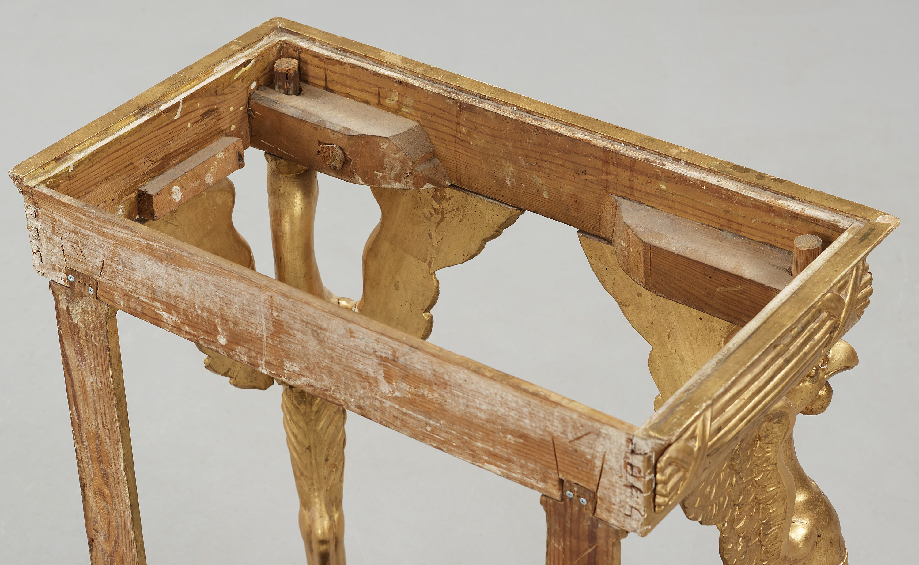 A 19th century Empire console table. - Bukowskis