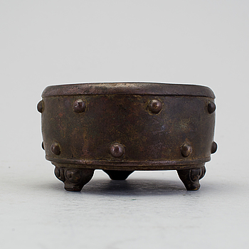 A bronze sensor, Kangxi mark, Qing Dynasty (1644-1912). - Bukowskis