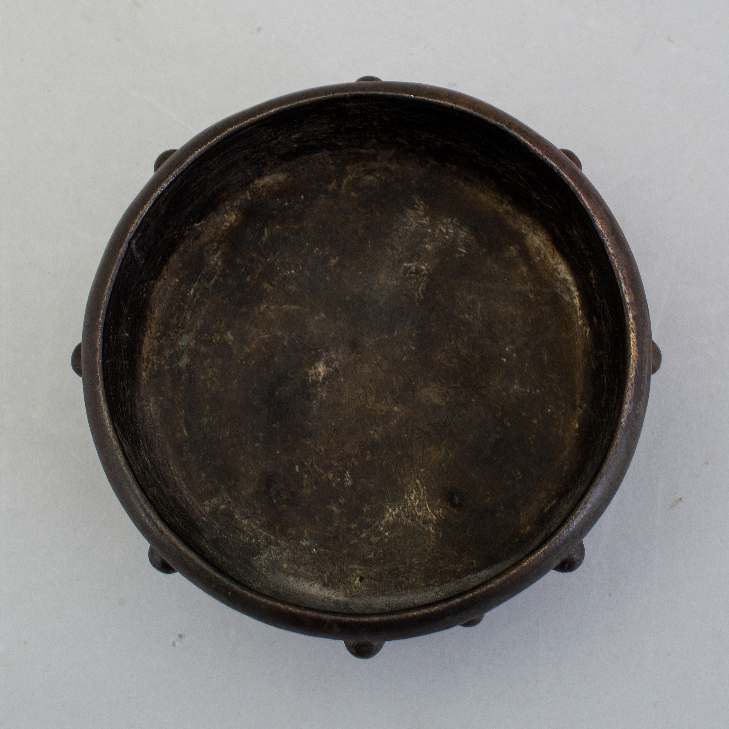 A bronze sensor, Kangxi mark, Qing Dynasty (1644-1912). - Bukowskis