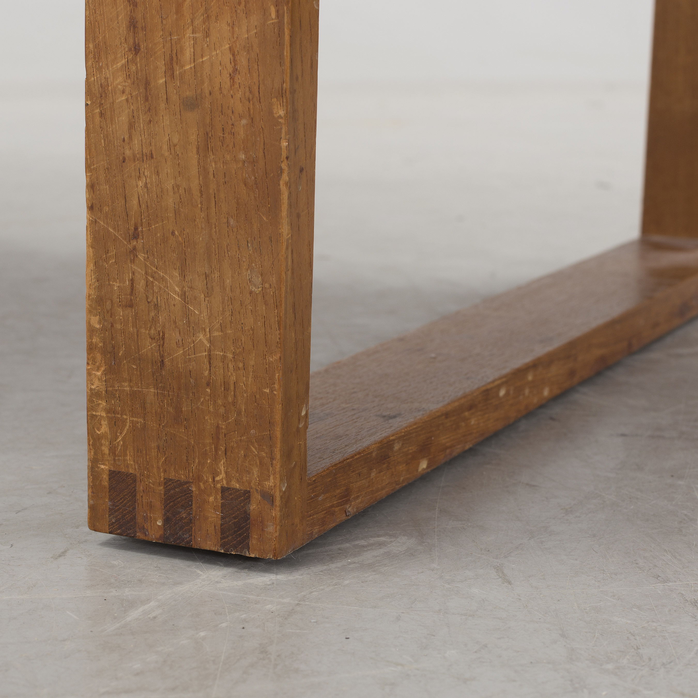 A table "Model 514/Governor Table" by Poul Cadovius, France & Son ...