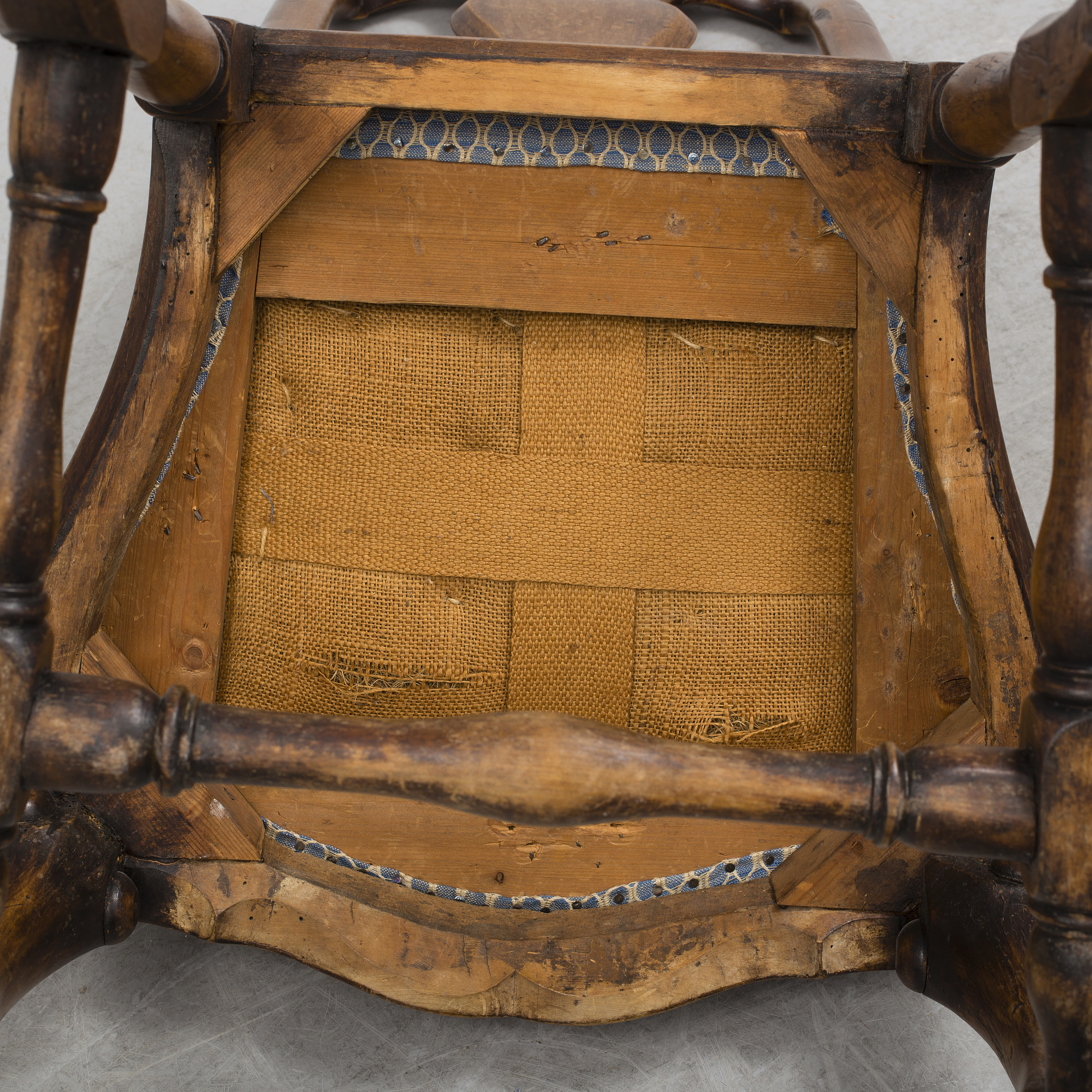 A mid 18th century rokoko chair. - Bukowskis