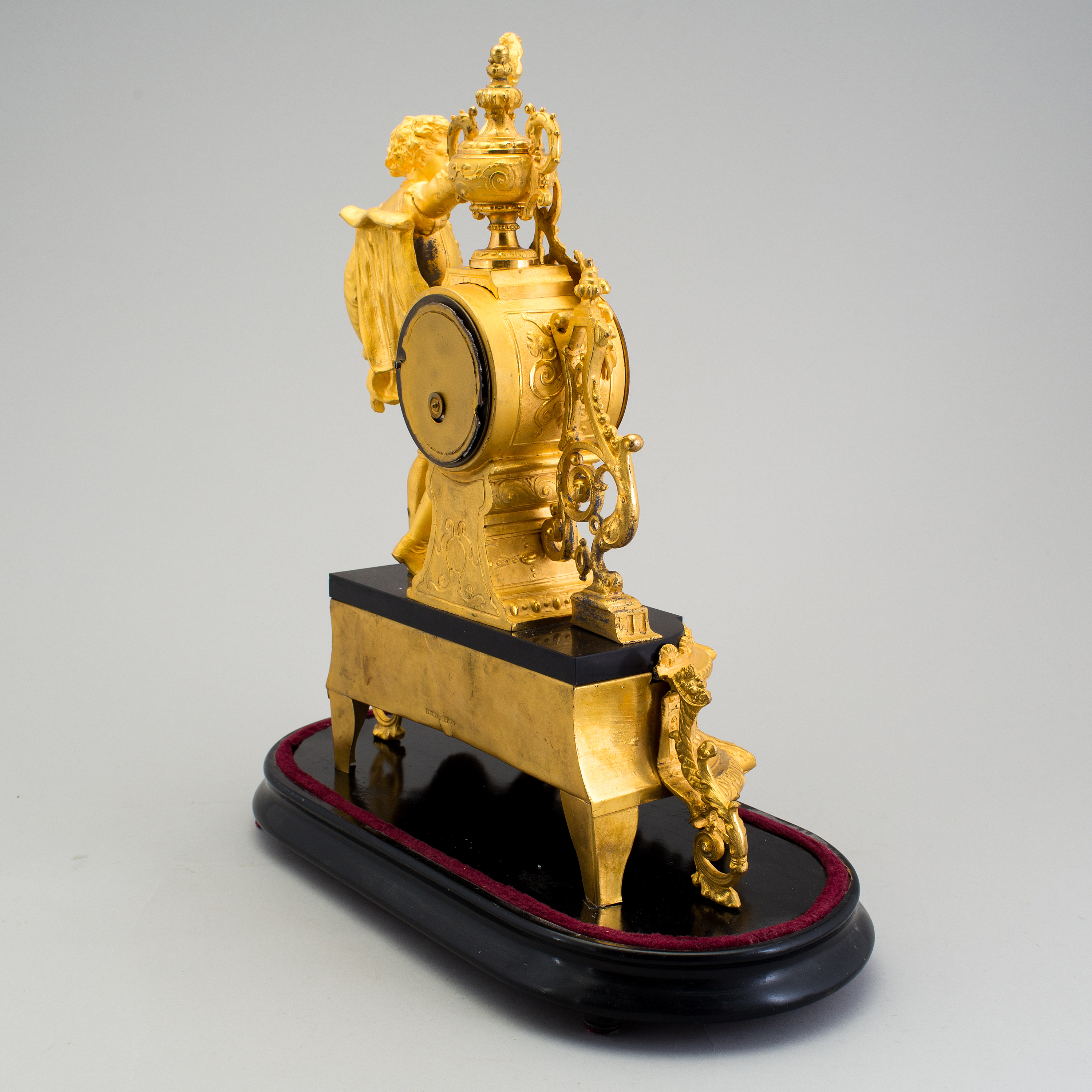 A PH Mourey mantel clock from the late 19th Century. - Bukowskis
