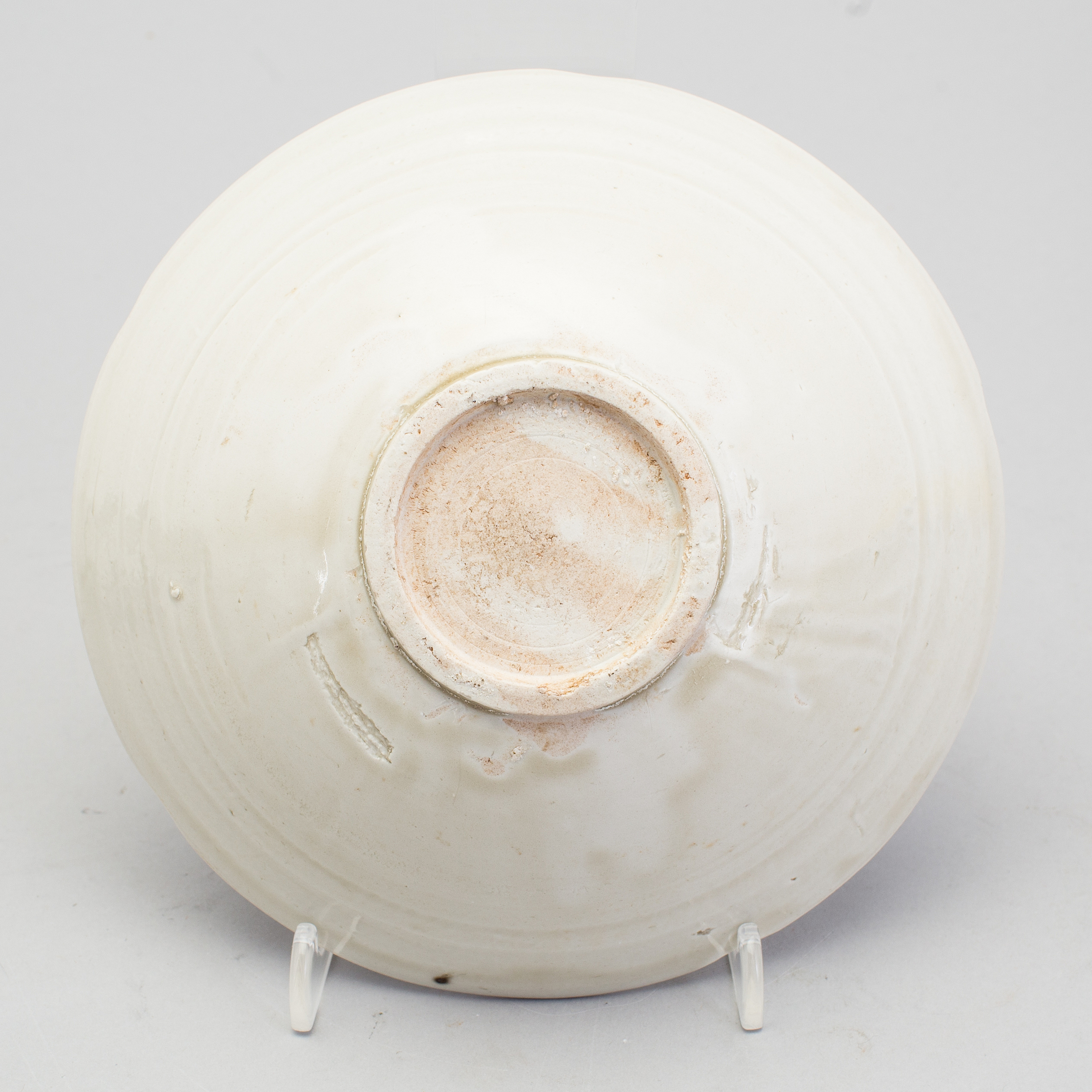 A Chinese porcelain bowl, probably Song dynasty (960-1279). - Bukowskis