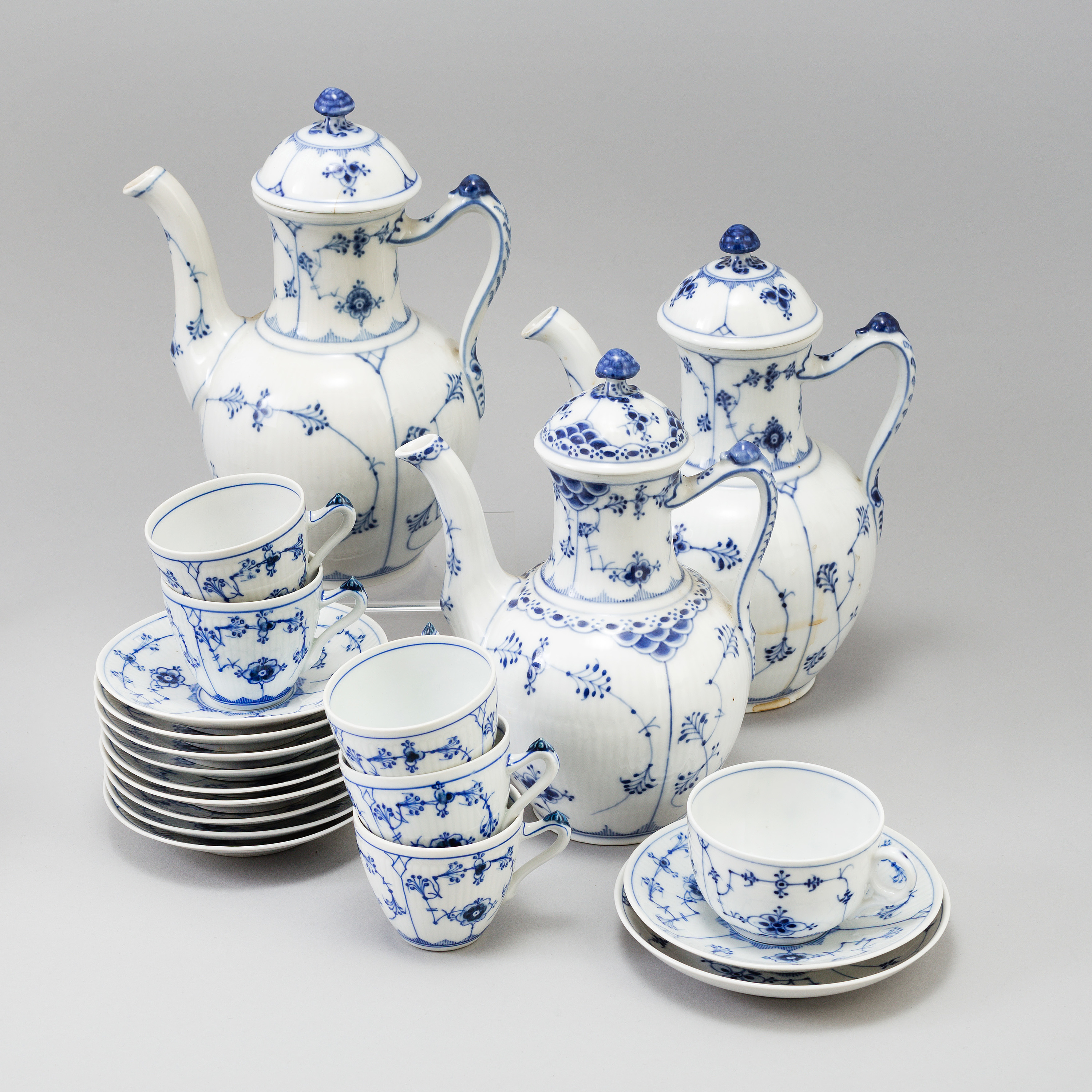 Set of porcelain, 30 pcs, Royal Copenhagen. - Bukowskis