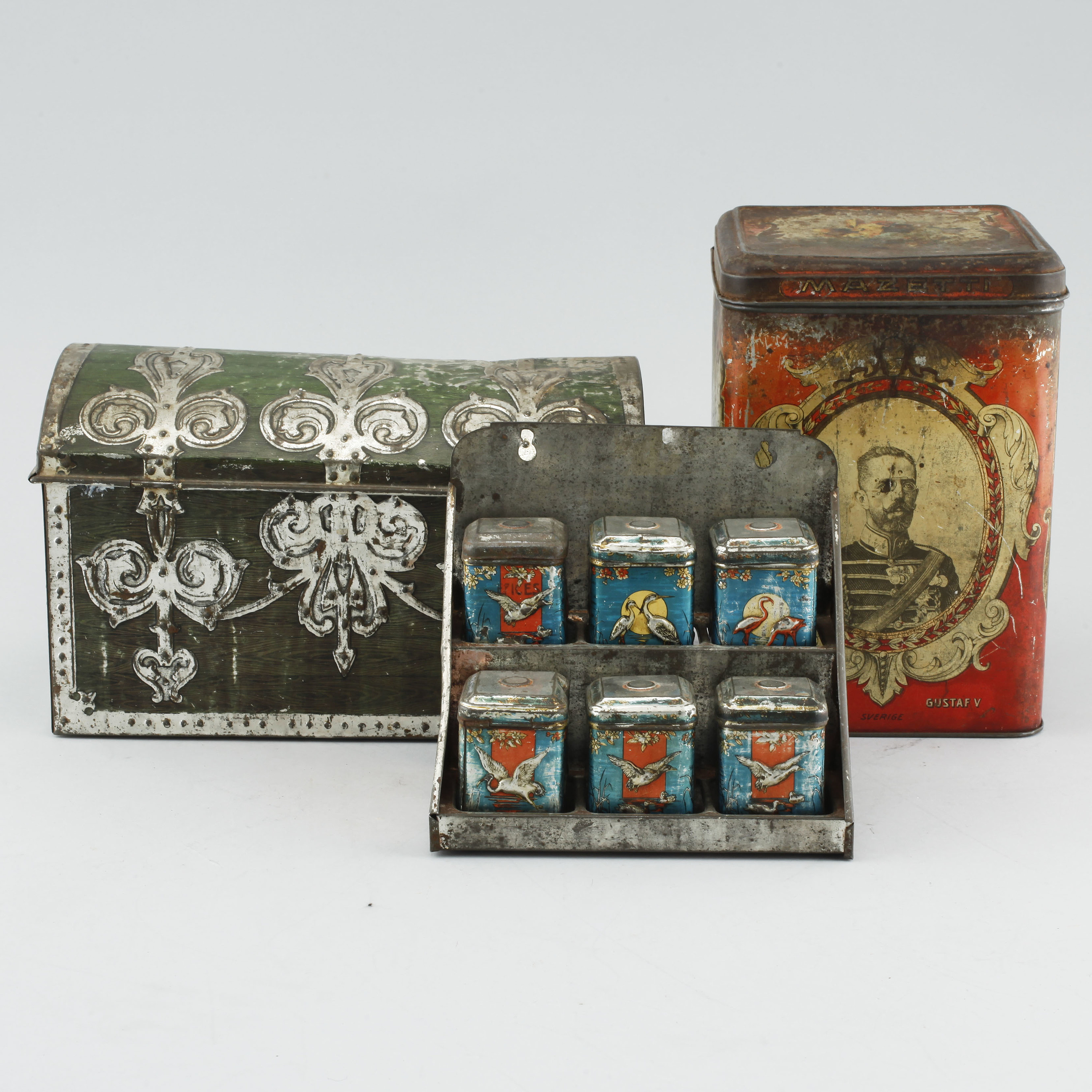 A set of tin cans, first half of the 20th century. - Bukowskis