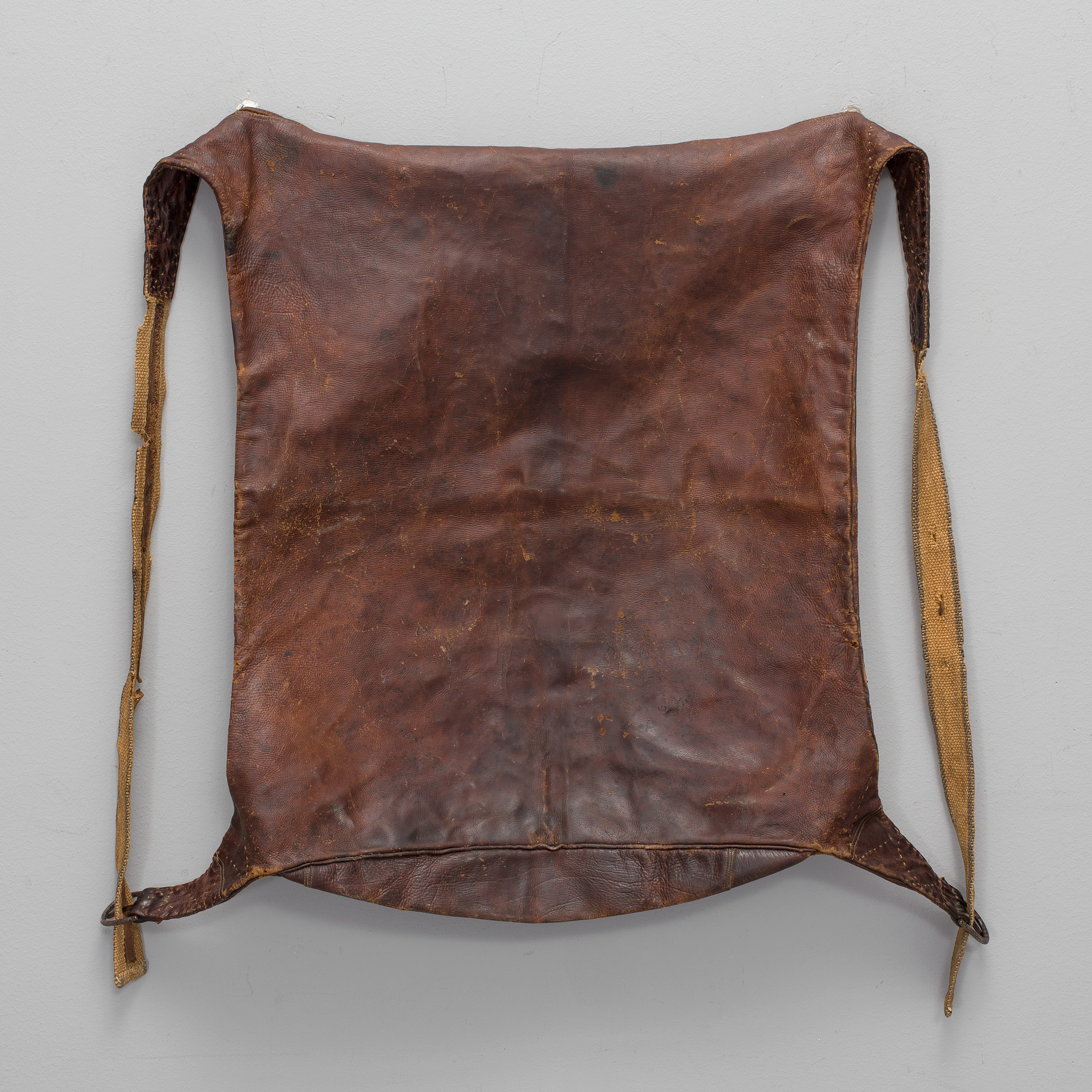 A 19th century leather back pack. - Bukowskis