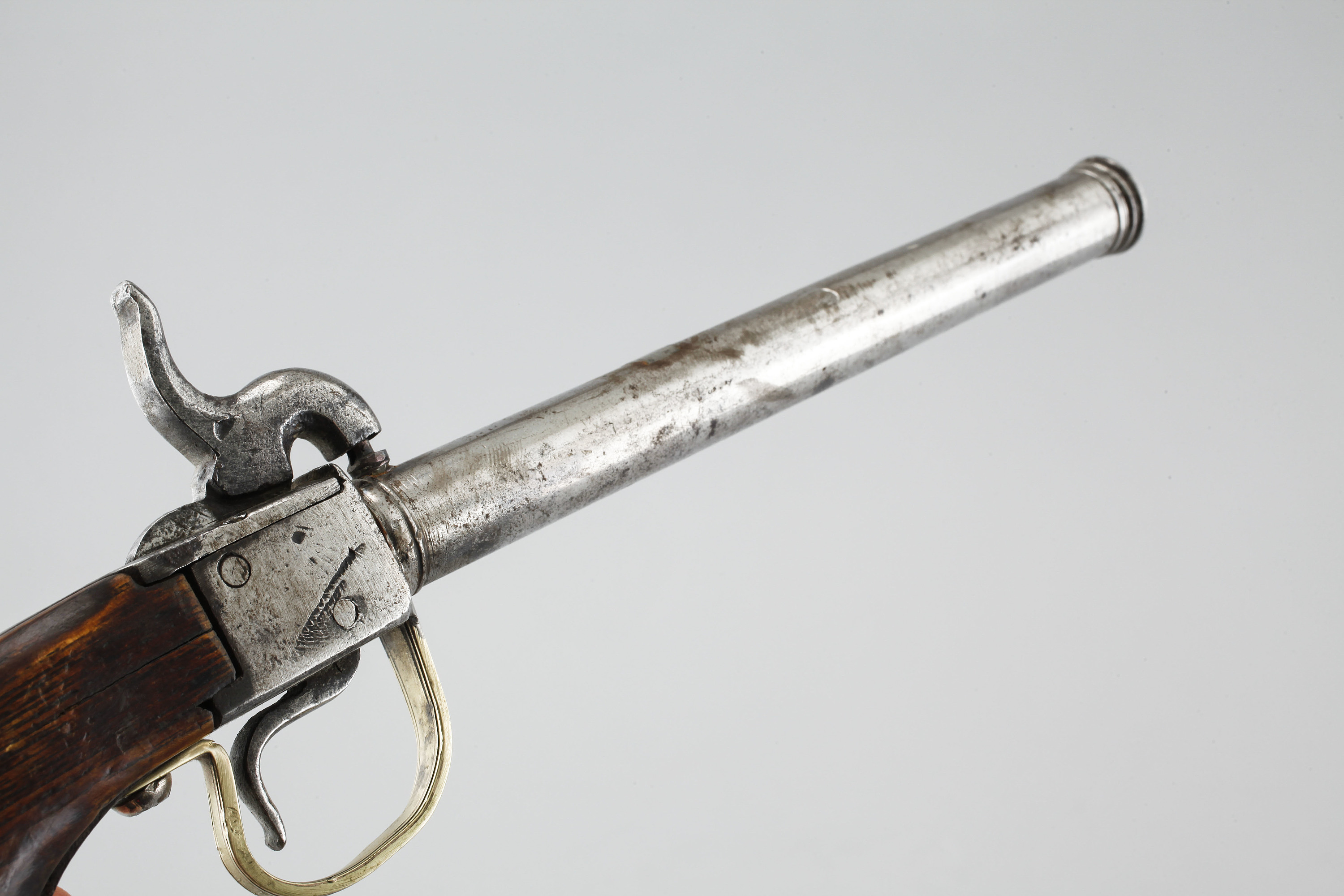A 19th century caplock/percussion lock pistol. - Bukowskis