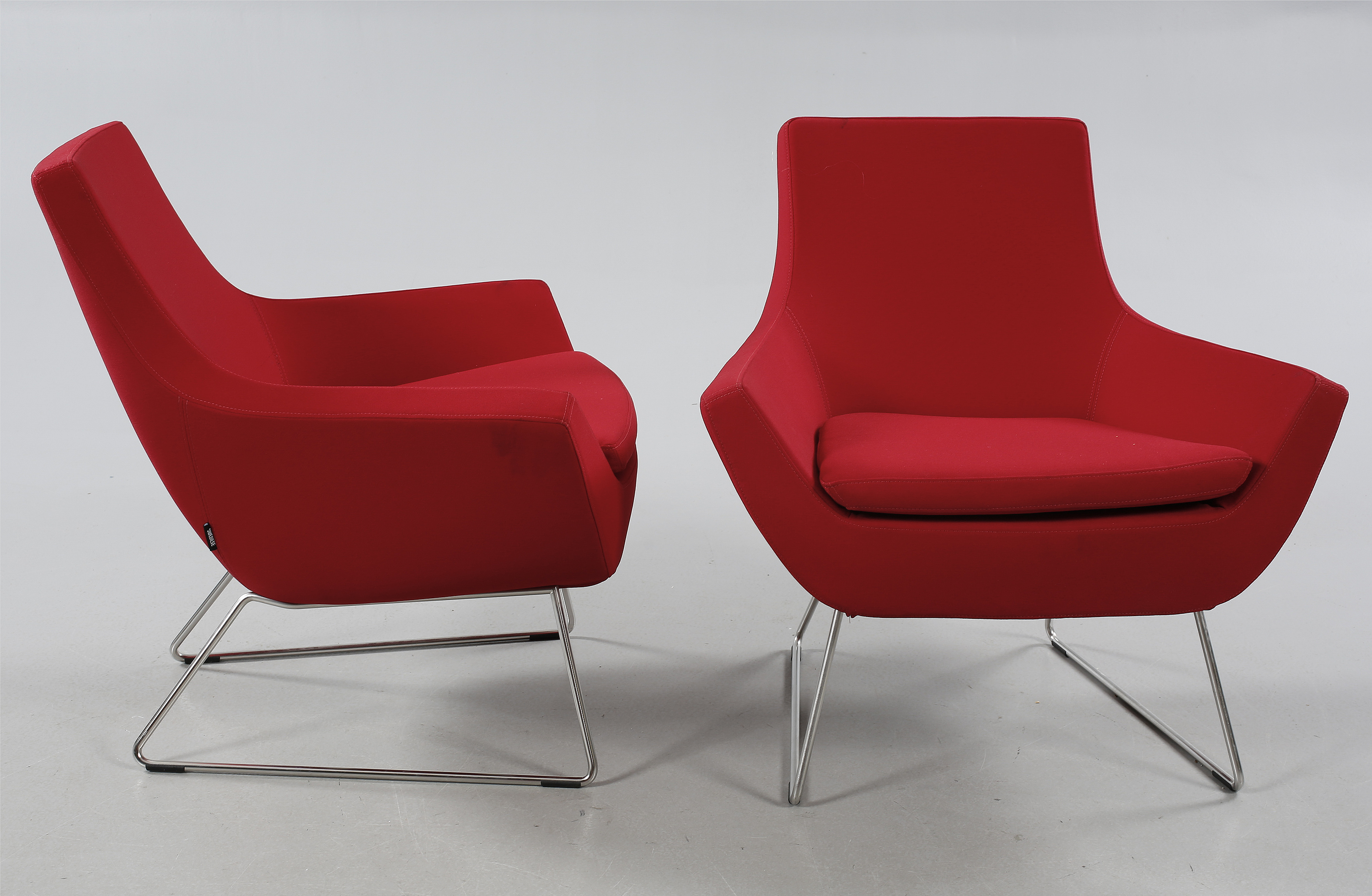 ROGER PERSSON, fåtöljer, ett par, "Happy", Swedese, 2000-tal. - Bukowskis