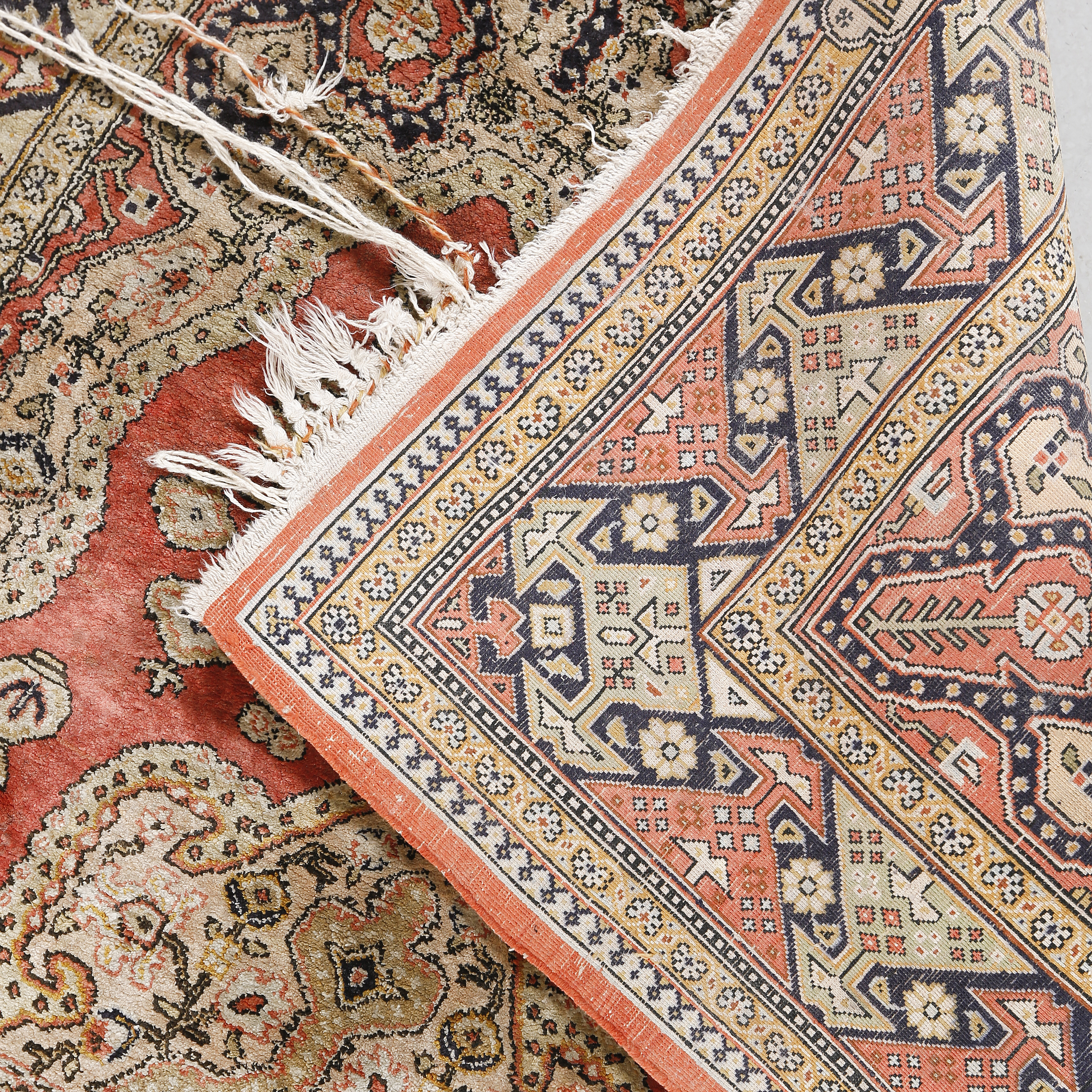 An old Ghom rug. - Bukowskis