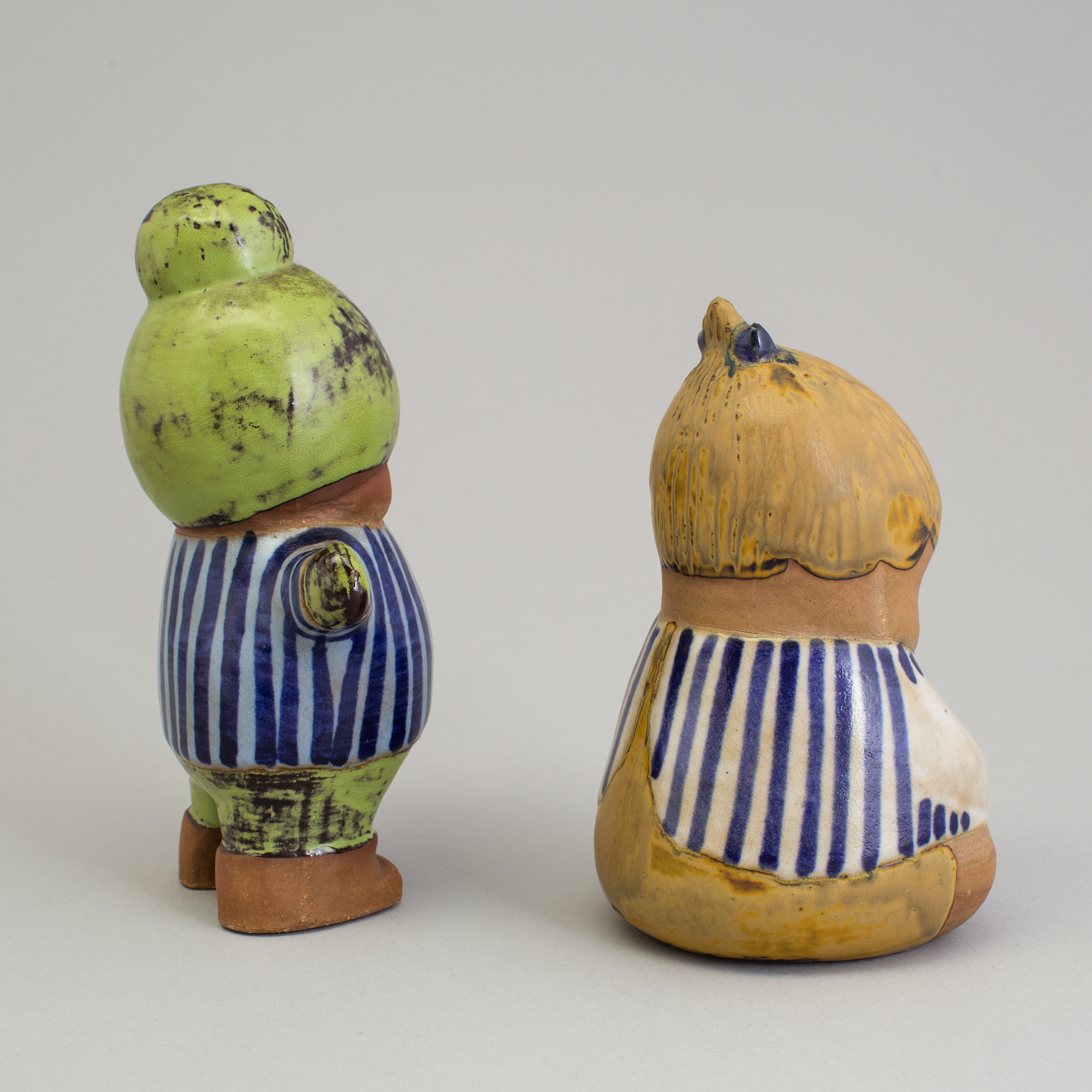 LISA LARSON, figurer, 2 st, stengods, Gustavsberg. - Bukowskis