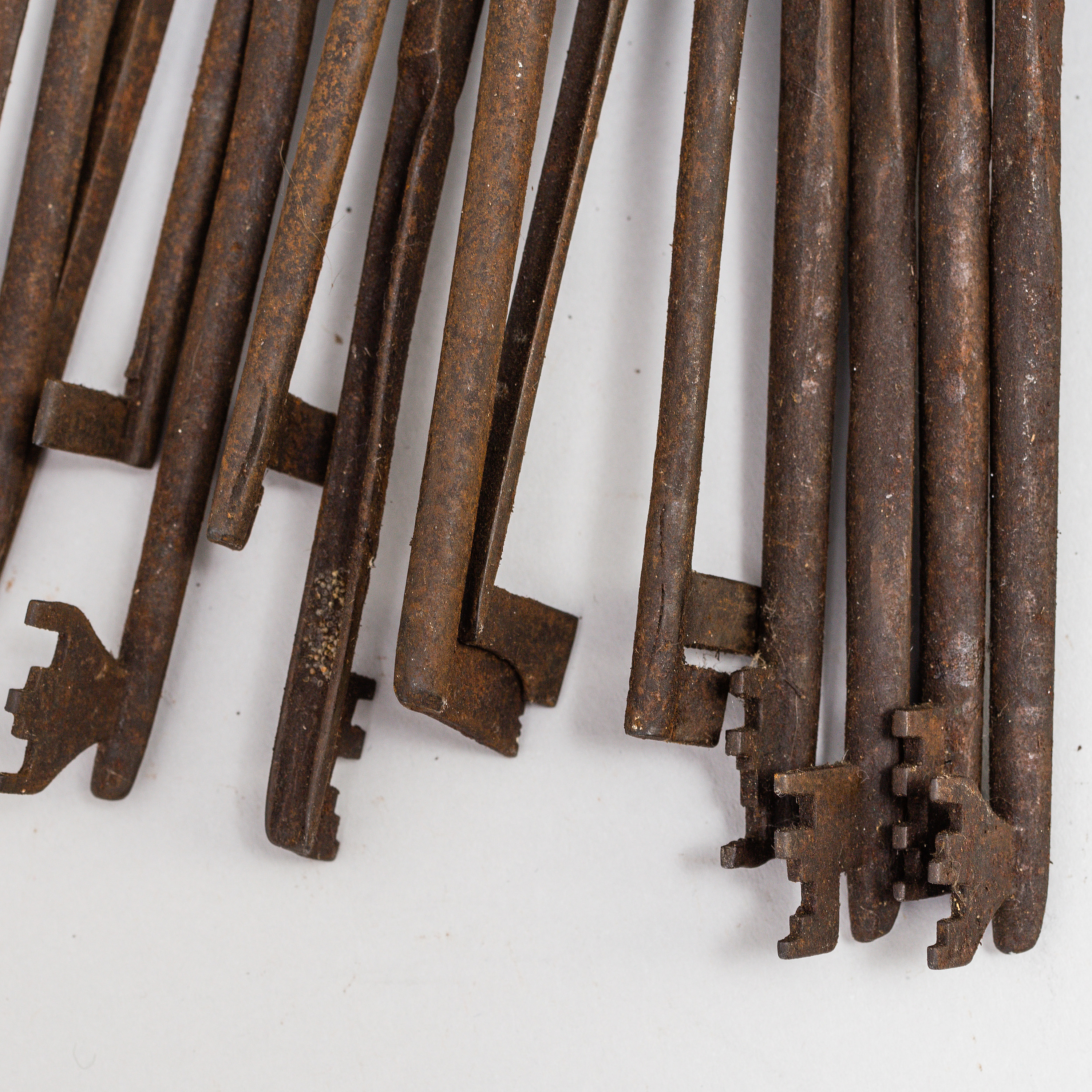 A set of 18th century iron keys. - Bukowskis