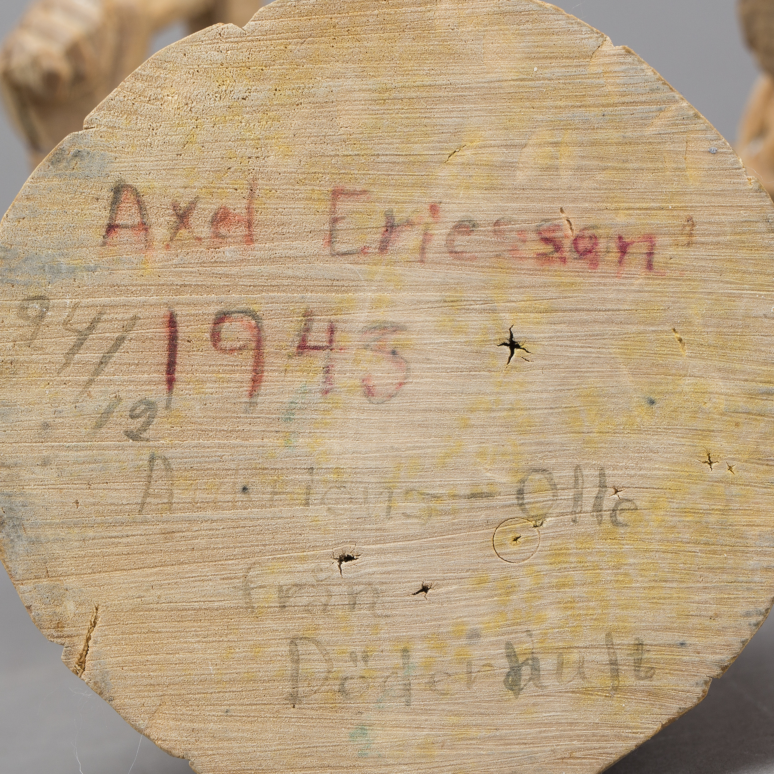 TRÄSKULPTURER, 2 st, en signerad Axel Ericsson. - Bukowskis