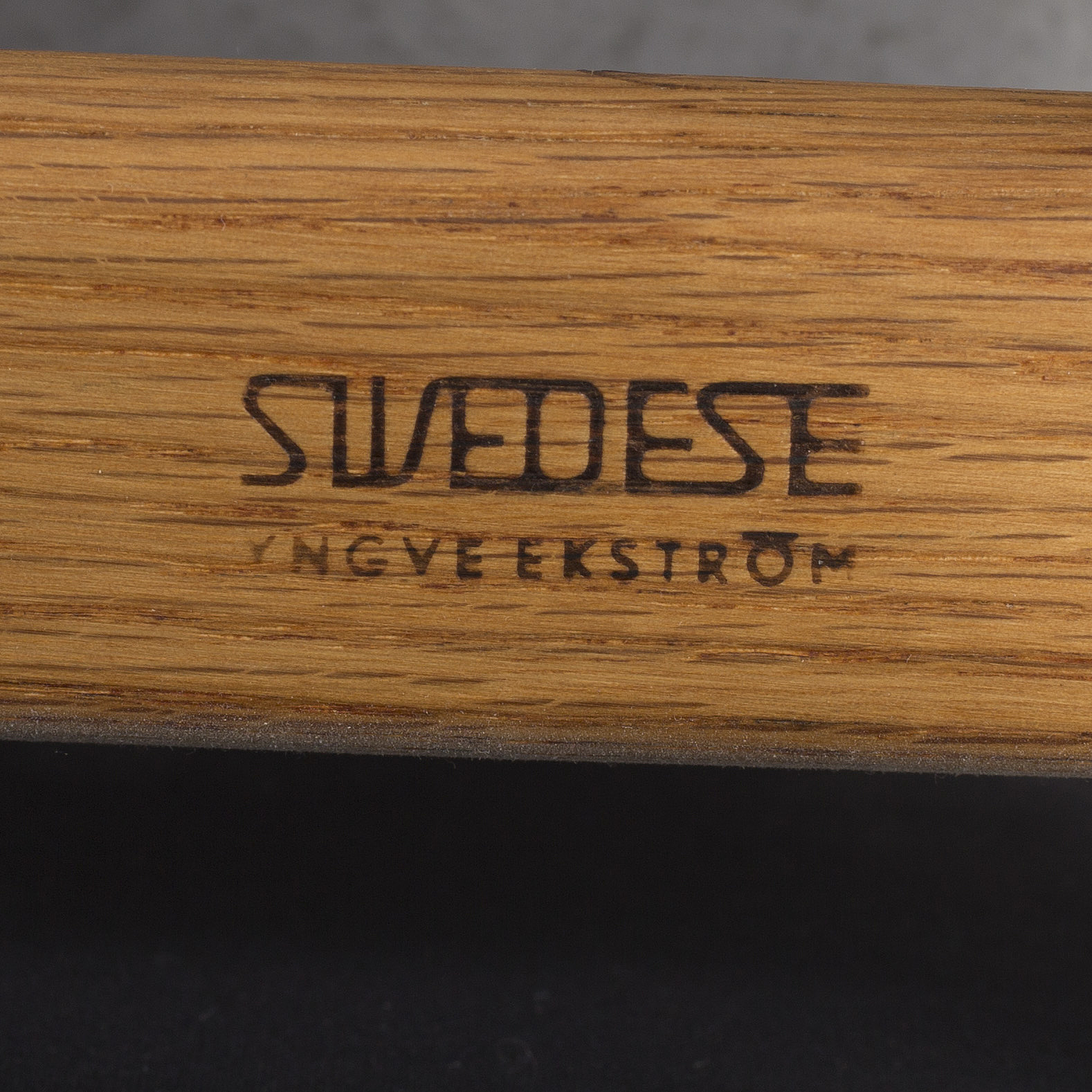 YNGVE EKSTRÖM, a 'Mingo' oak armchair, designed in 1956. - Bukowskis