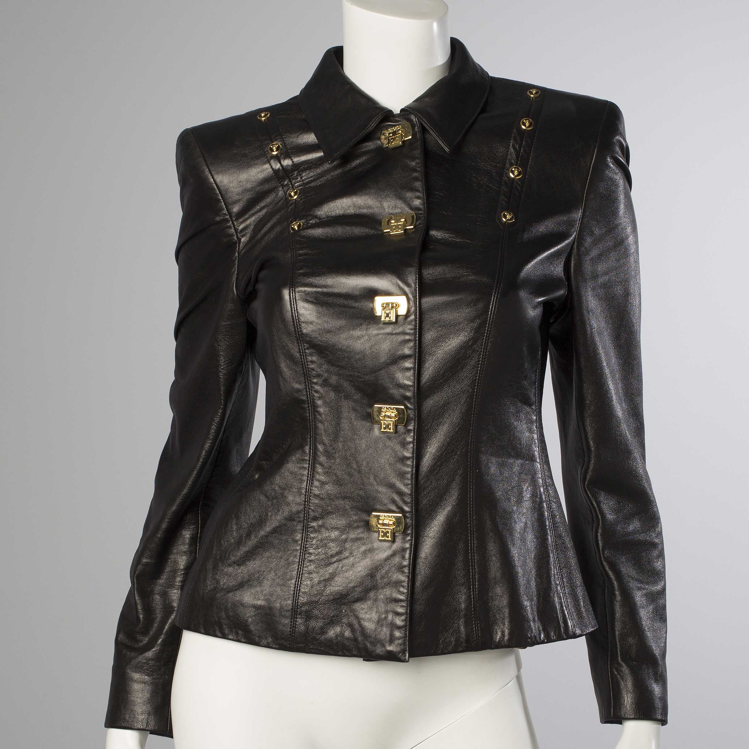 A leather jacket by Escada, in size 36. - Bukowskis