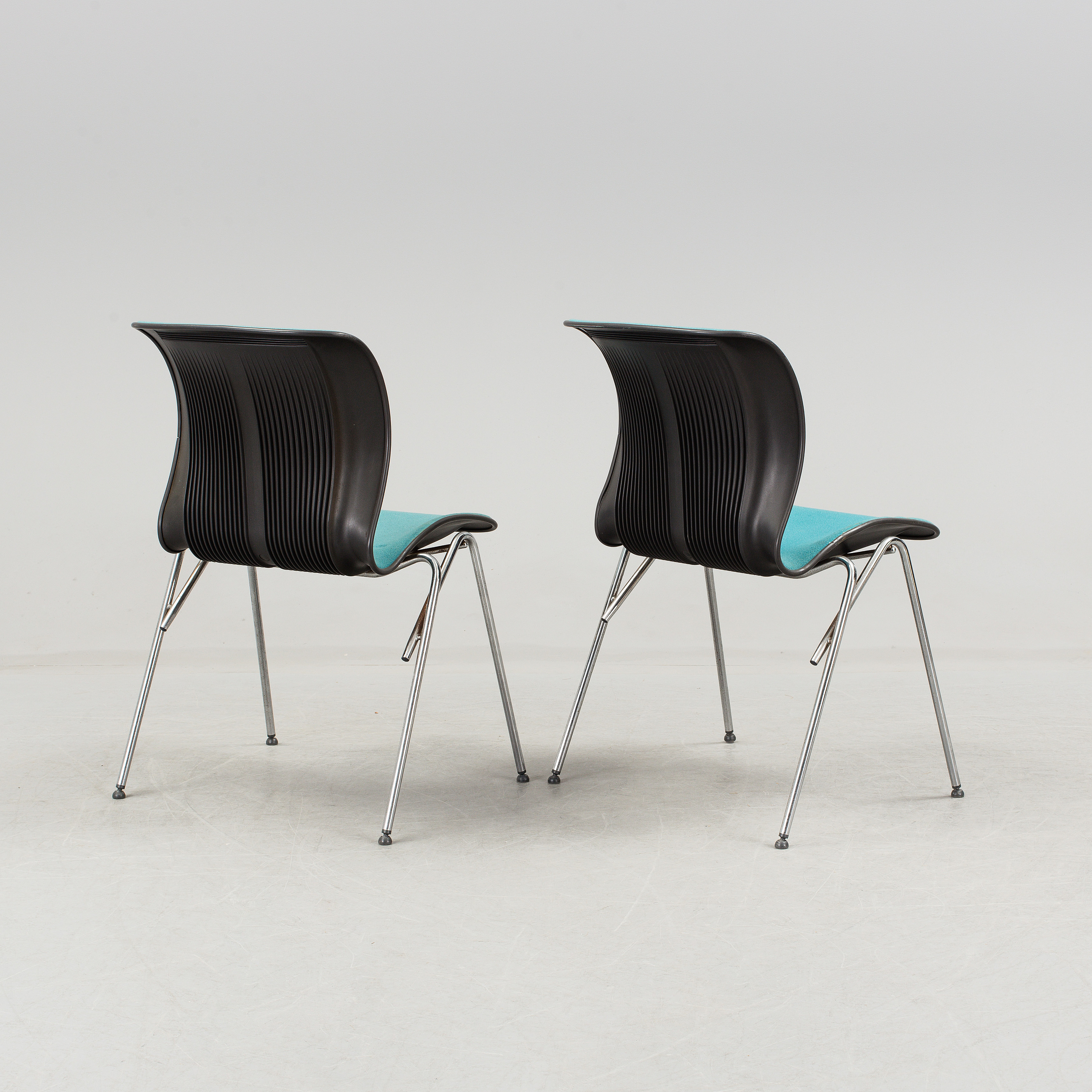 ALFRED HOMANN,"Ensemble" a pair of chairs, Fritz Hansen 1992. - Bukowskis