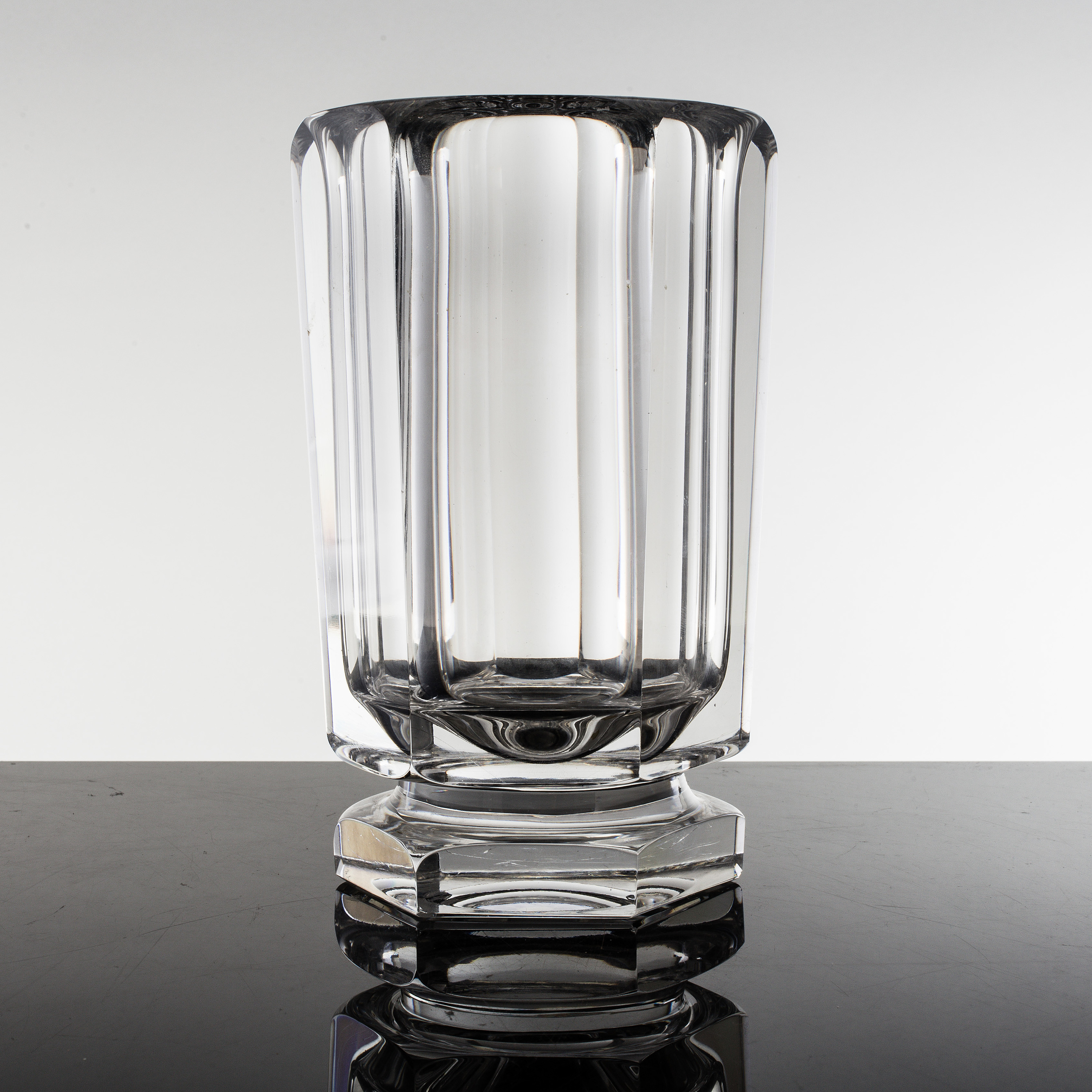 ELIS BERGH, vas av kristall, Kosta 1930-tal. - Bukowskis