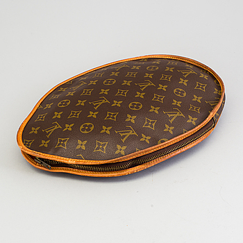A Badminton Raquet case from Louis Vuitton. - Bukowskis