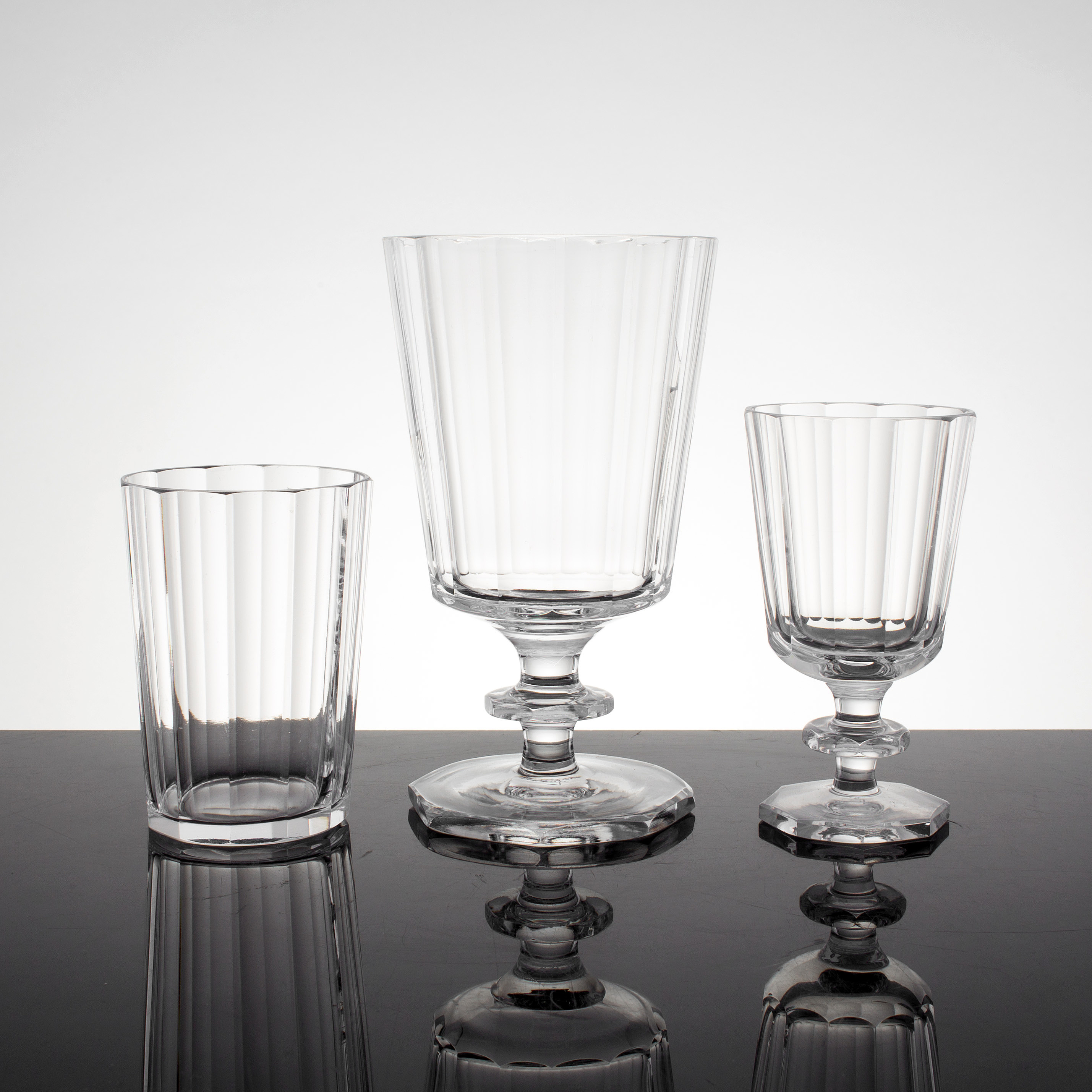 ELIS BERGH, glasservis, 68 delar, "Karlberg", Kosta, - Bukowskis