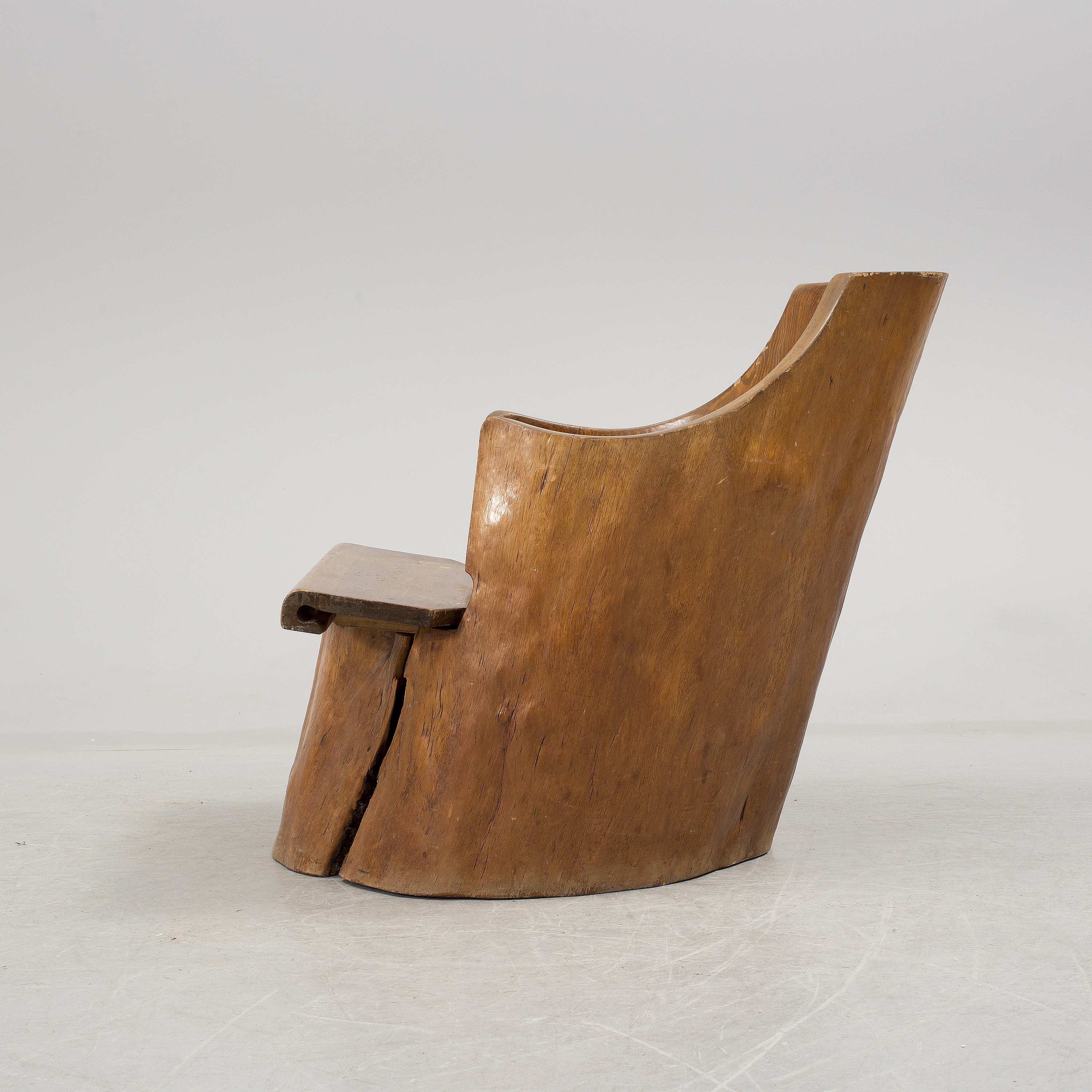 A tree trunk chair from the 20th century. - Bukowskis