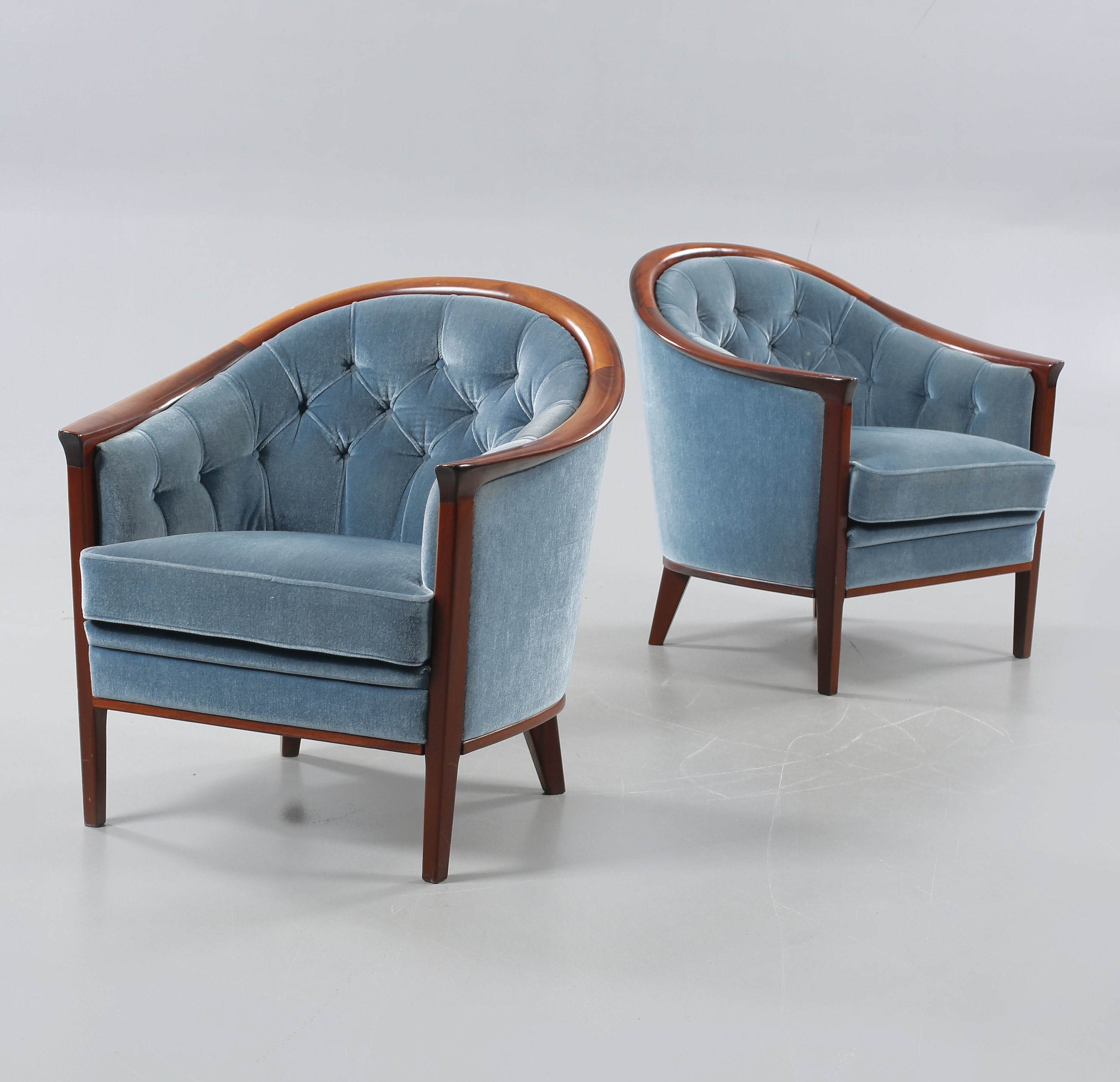 A pair of "Fabiola" armchairs by Bröderna Andersson. - Bukowskis