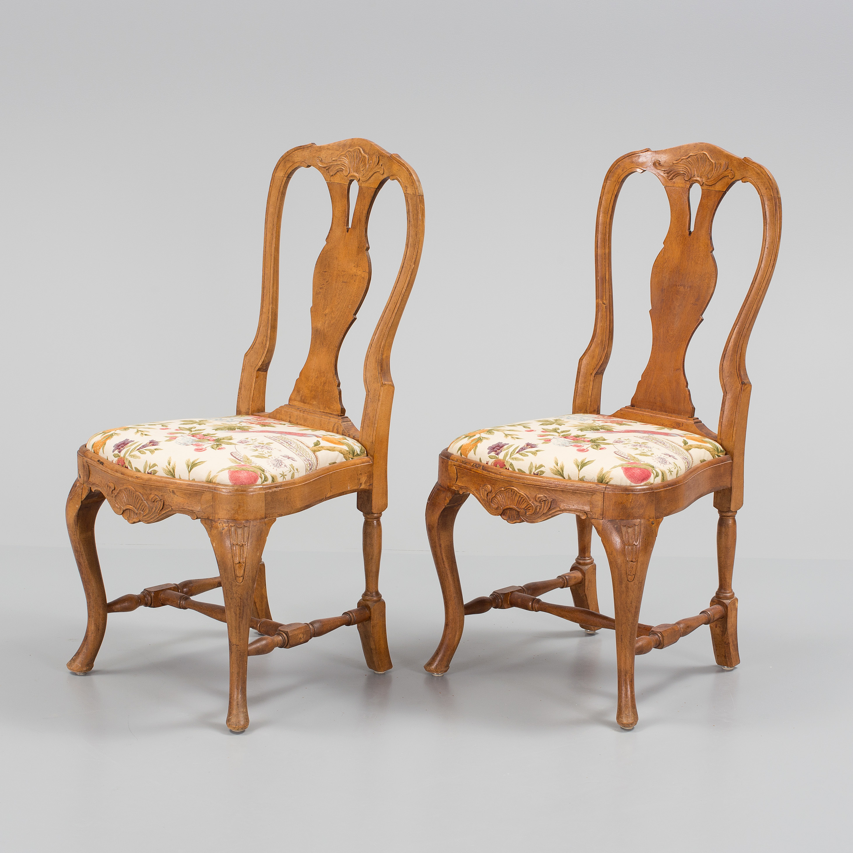 A pair of chairs in the rococo style, second quarter of the 20th ...