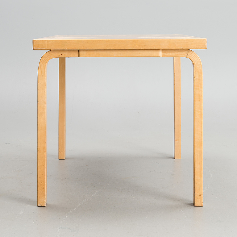 ALVAR AALTO, bord, modell 80B, Artek 1900-talets slut. - Bukowskis