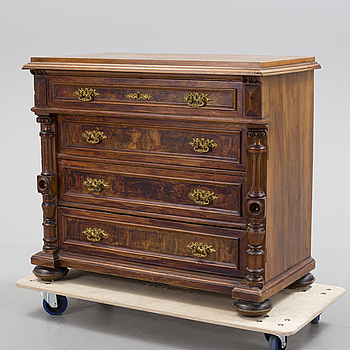 A late 1800s chest of drawers. - Bukowskis