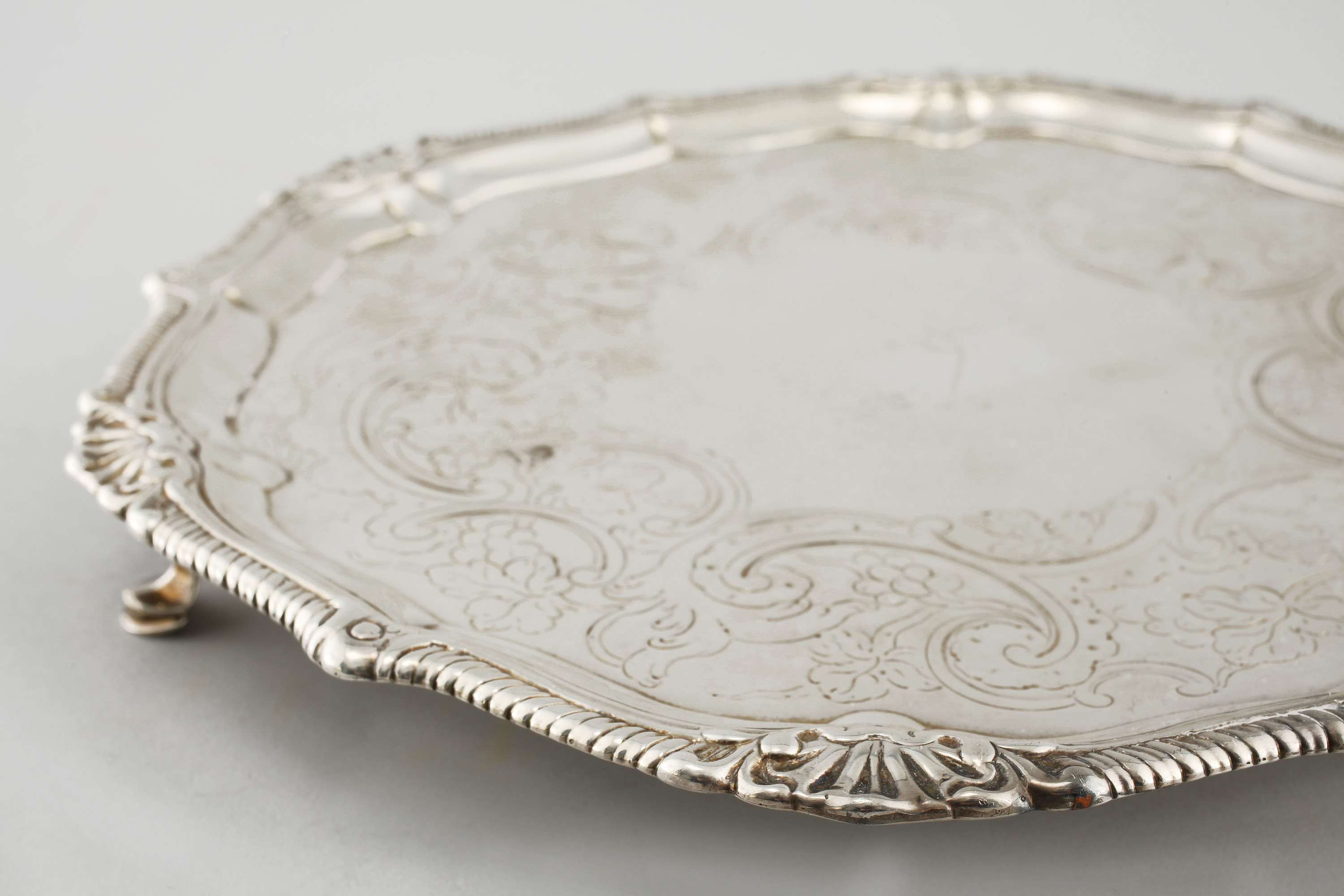 An Irish silver plate, 520 gram. - Bukowskis