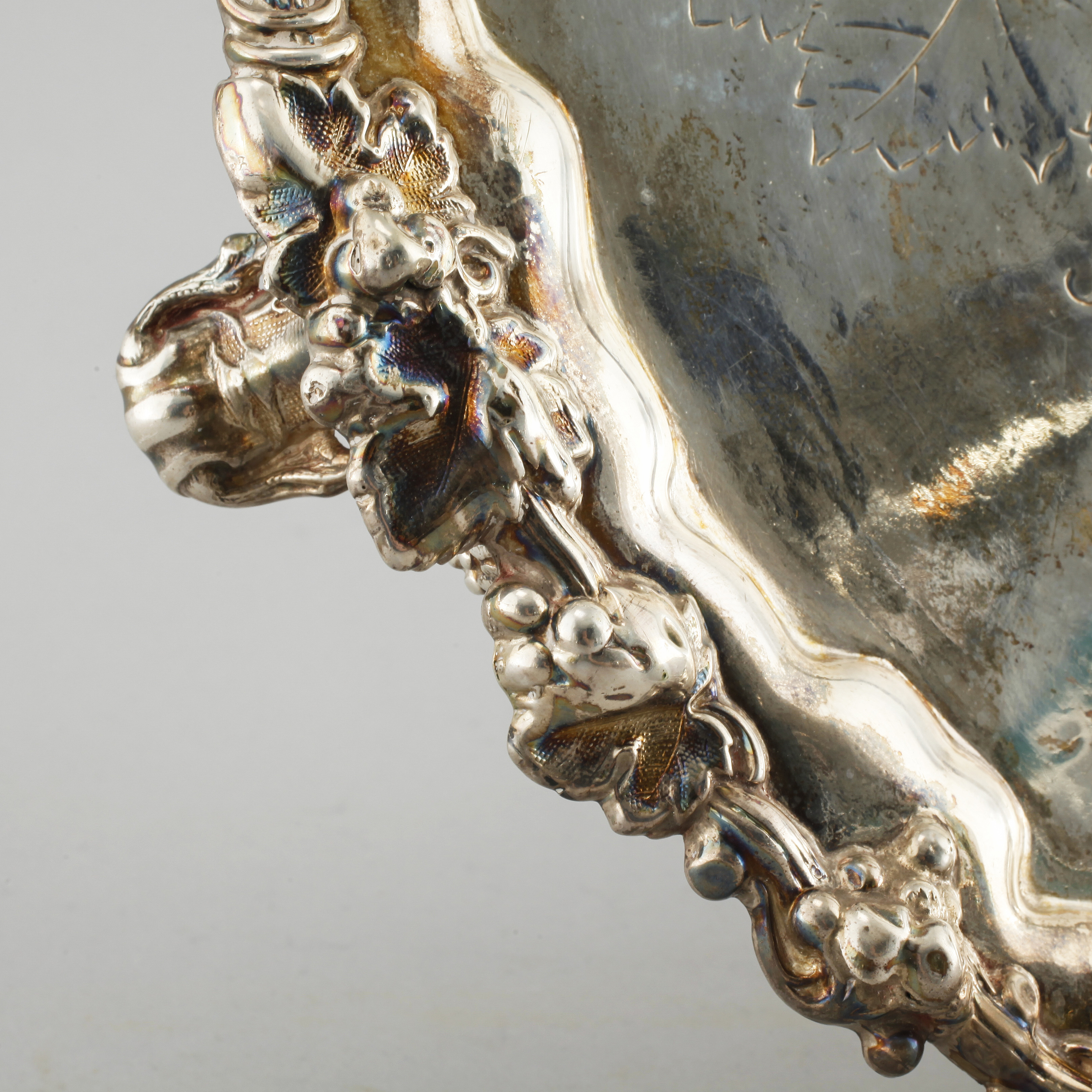 FAT, silver, England, 1838-1890, vikt 469 gram. - Bukowskis