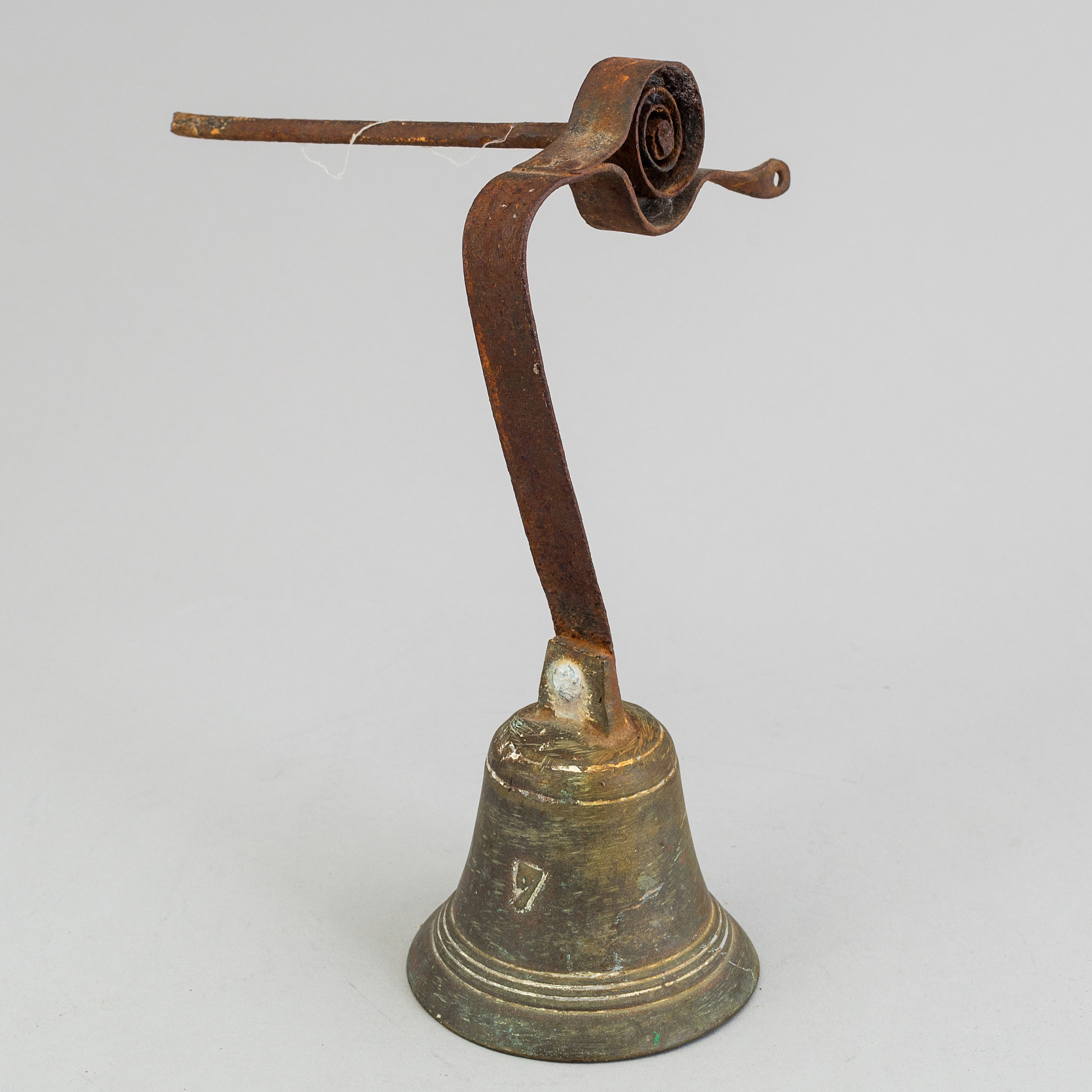 A 19TH CENTURY DOOR BELL. - Bukowskis