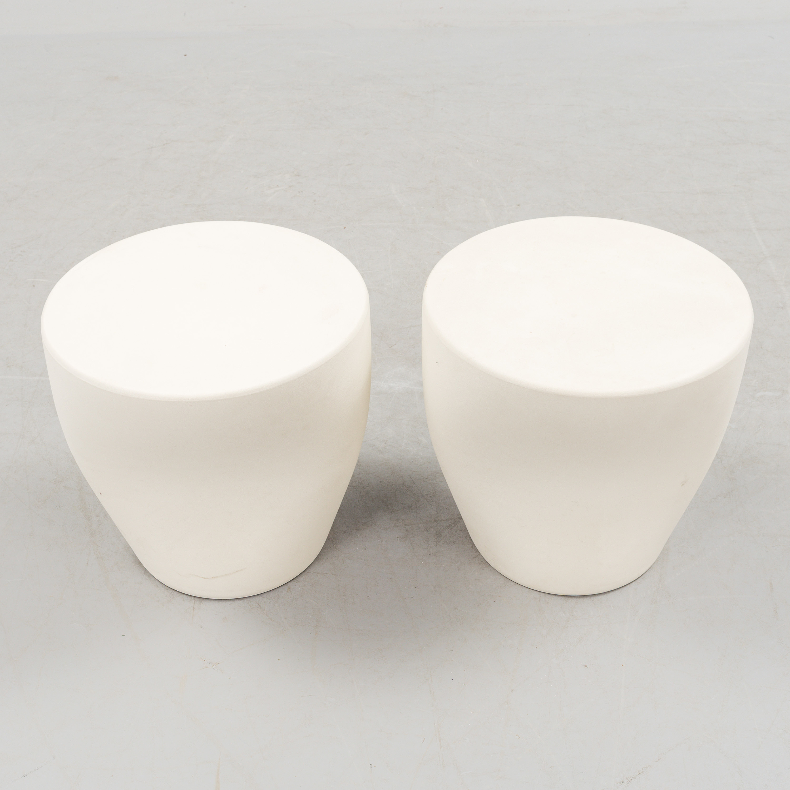 A pair of "Tokyo Pop small table / stool" by Tokujin Yoshioka for ...