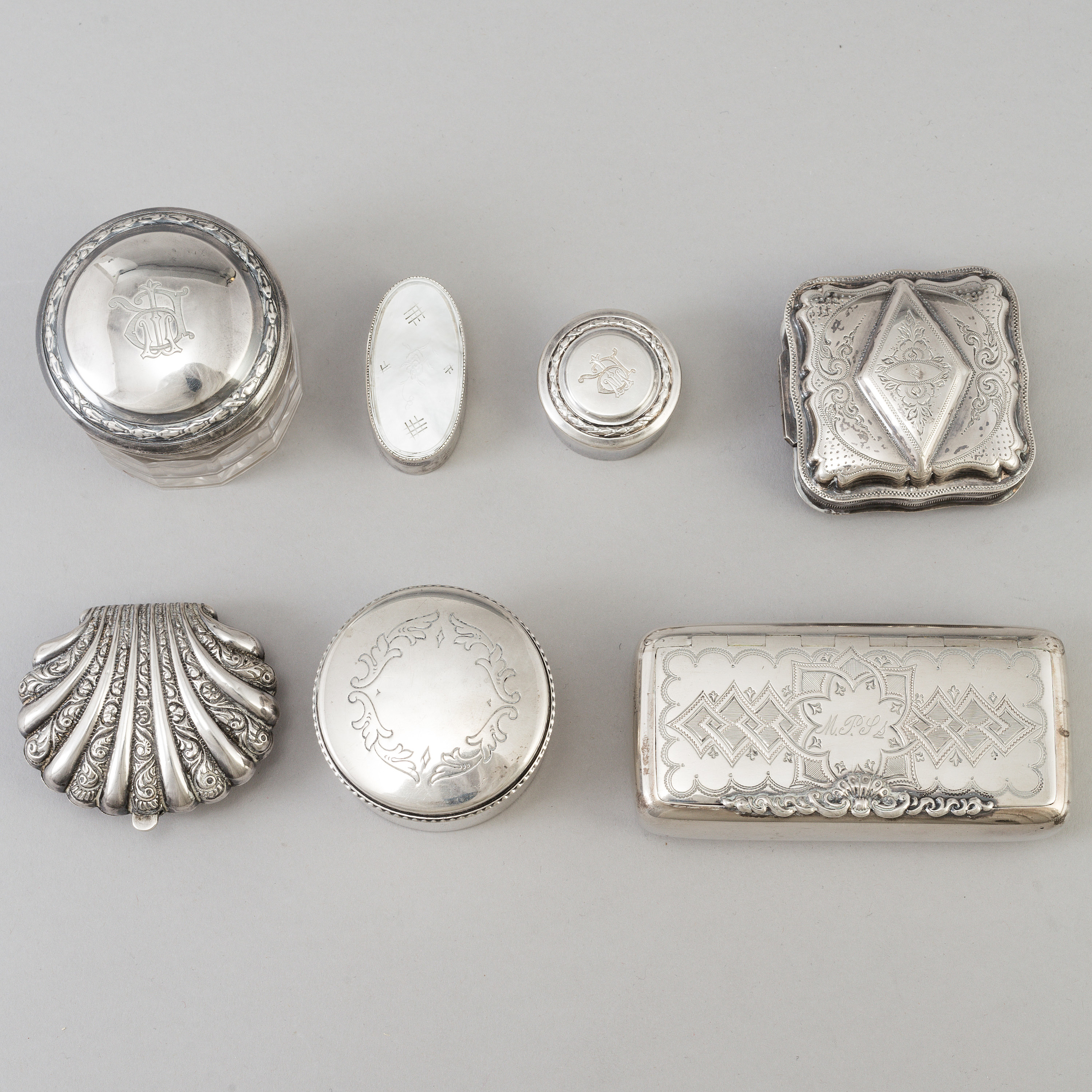 DOSOR, 7 st, silver, 1800-1900-tal. Total vikt utan glas 250 gram ...