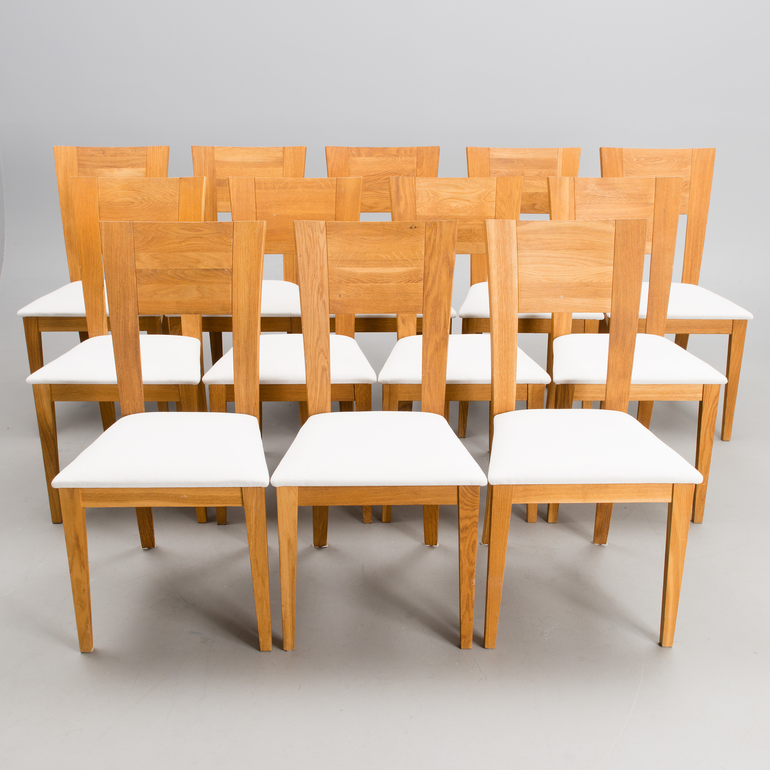 MATBORD OCH 12 STOLAR, Design House Stockholm, 2000-tal. - Bukowskis