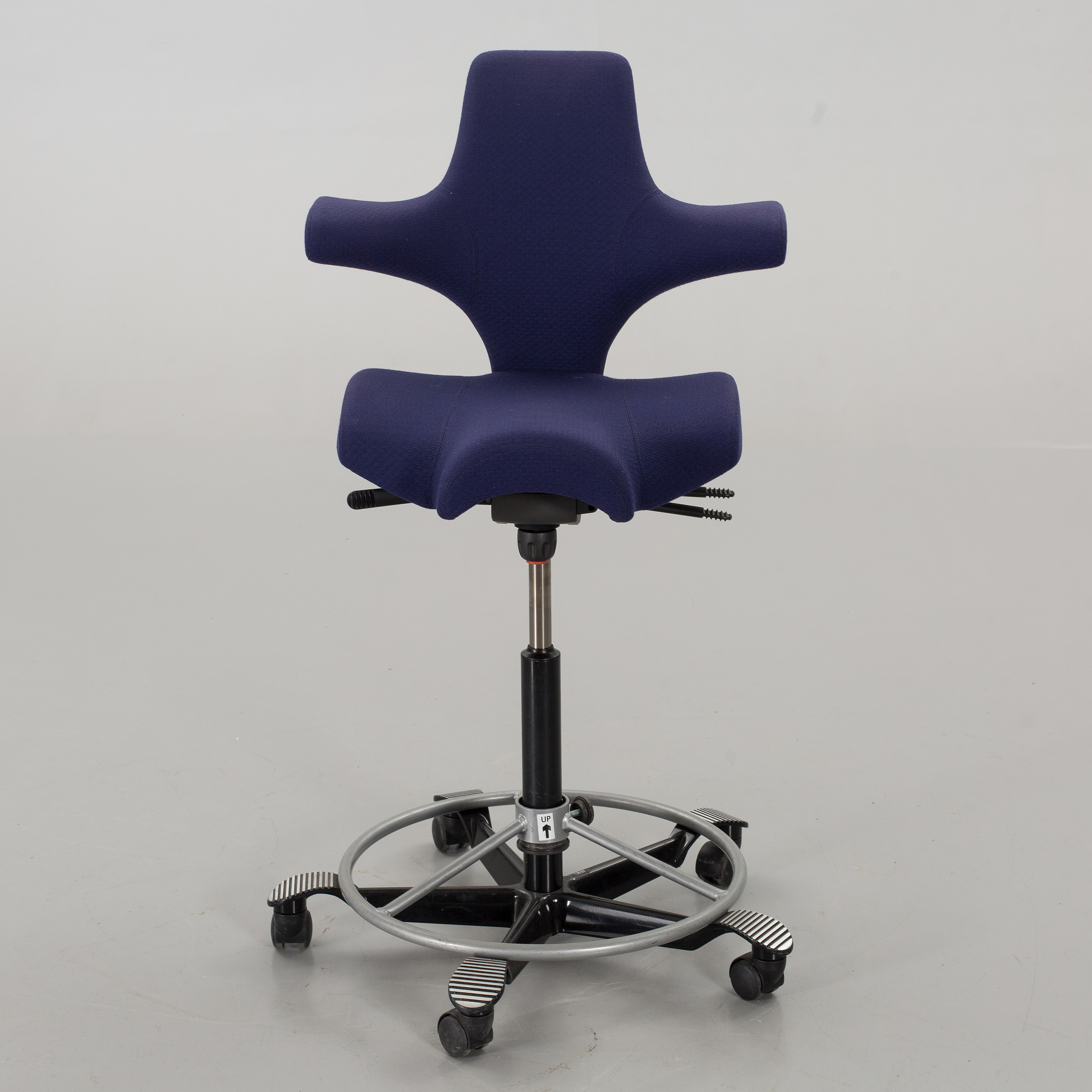 "CAPISCO" CHAIR. - Bukowskis