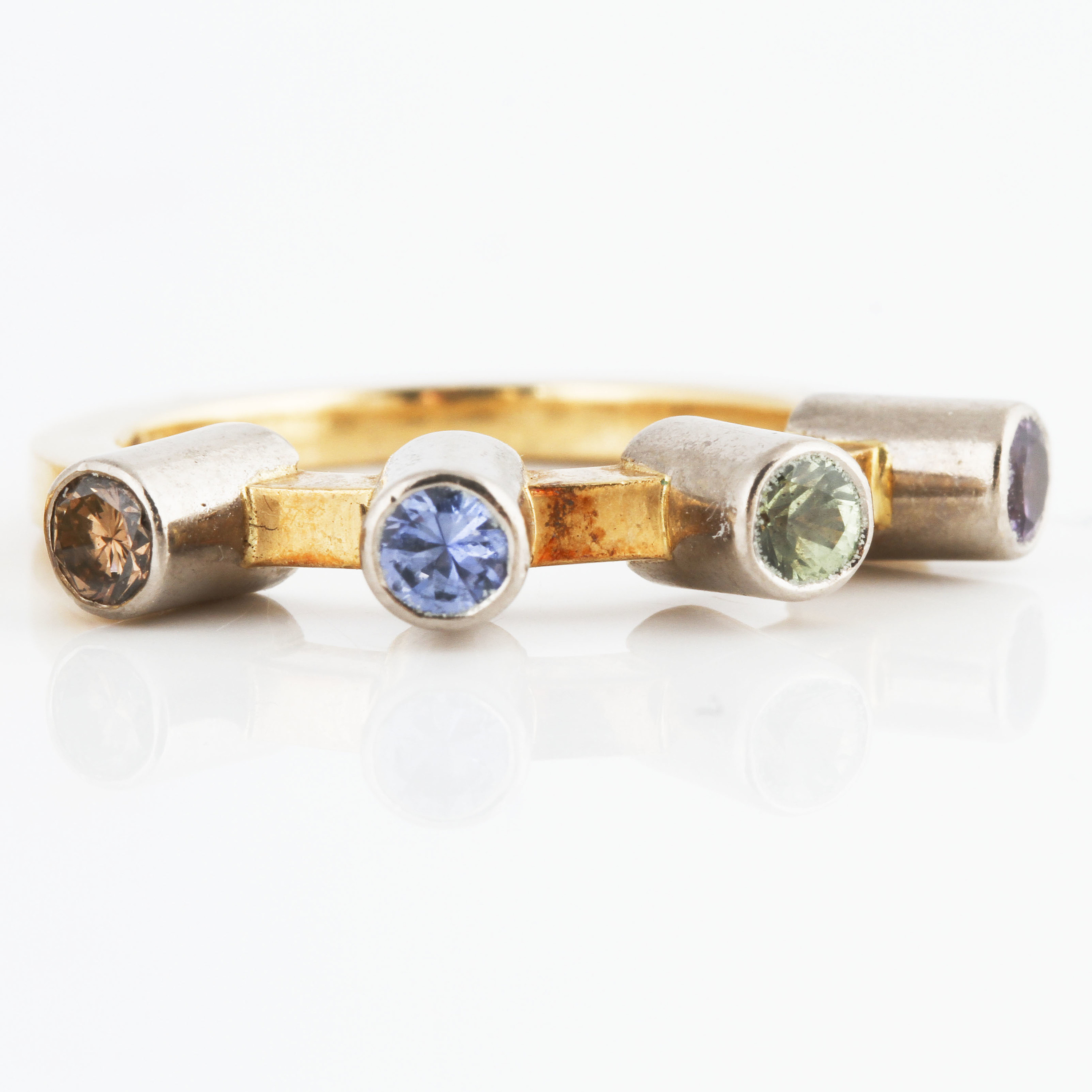 RINGAR, 3 st, med briljantslipade bruna diamanter och olikfärgade ...