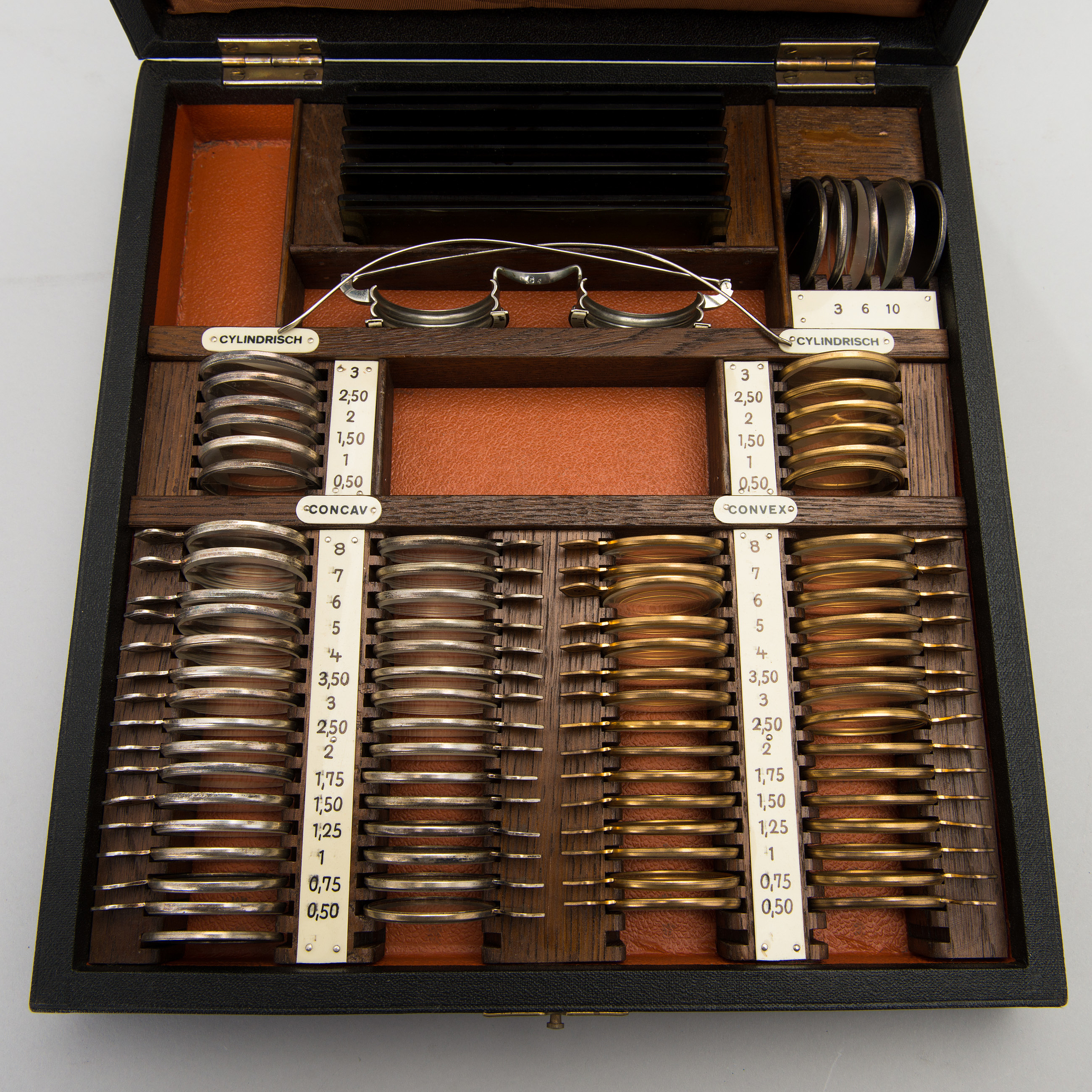 A set of mid 20th century German optical equipment by Nitsche & Günther ...