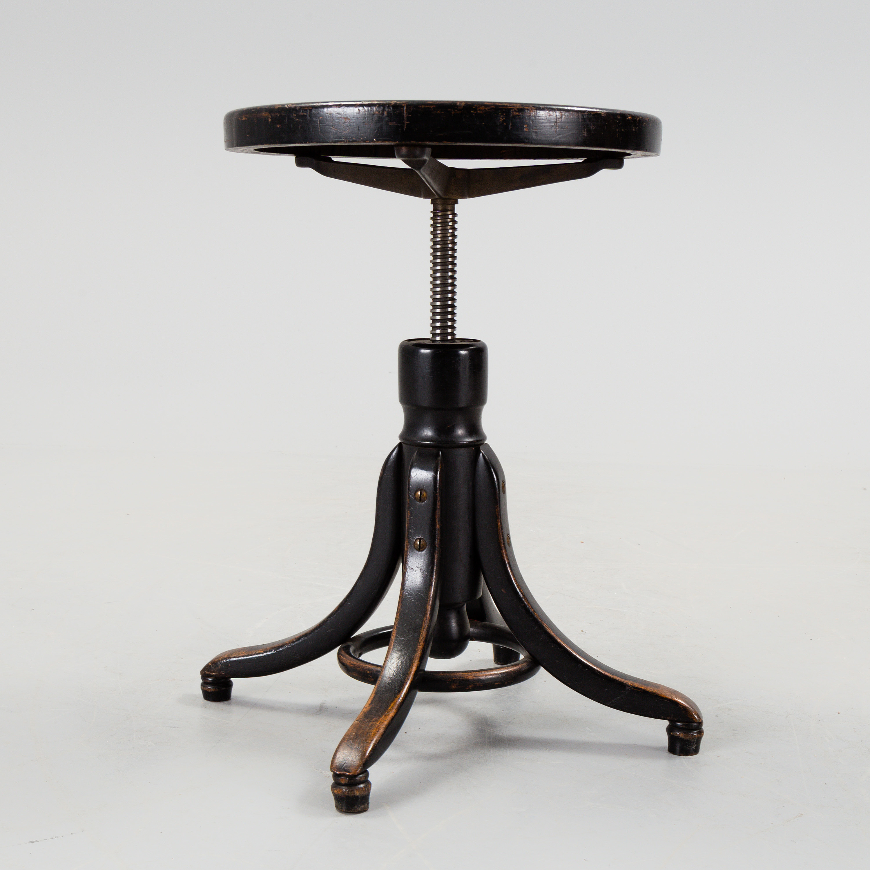 PALL, trä, 1930-tal. - Bukowskis