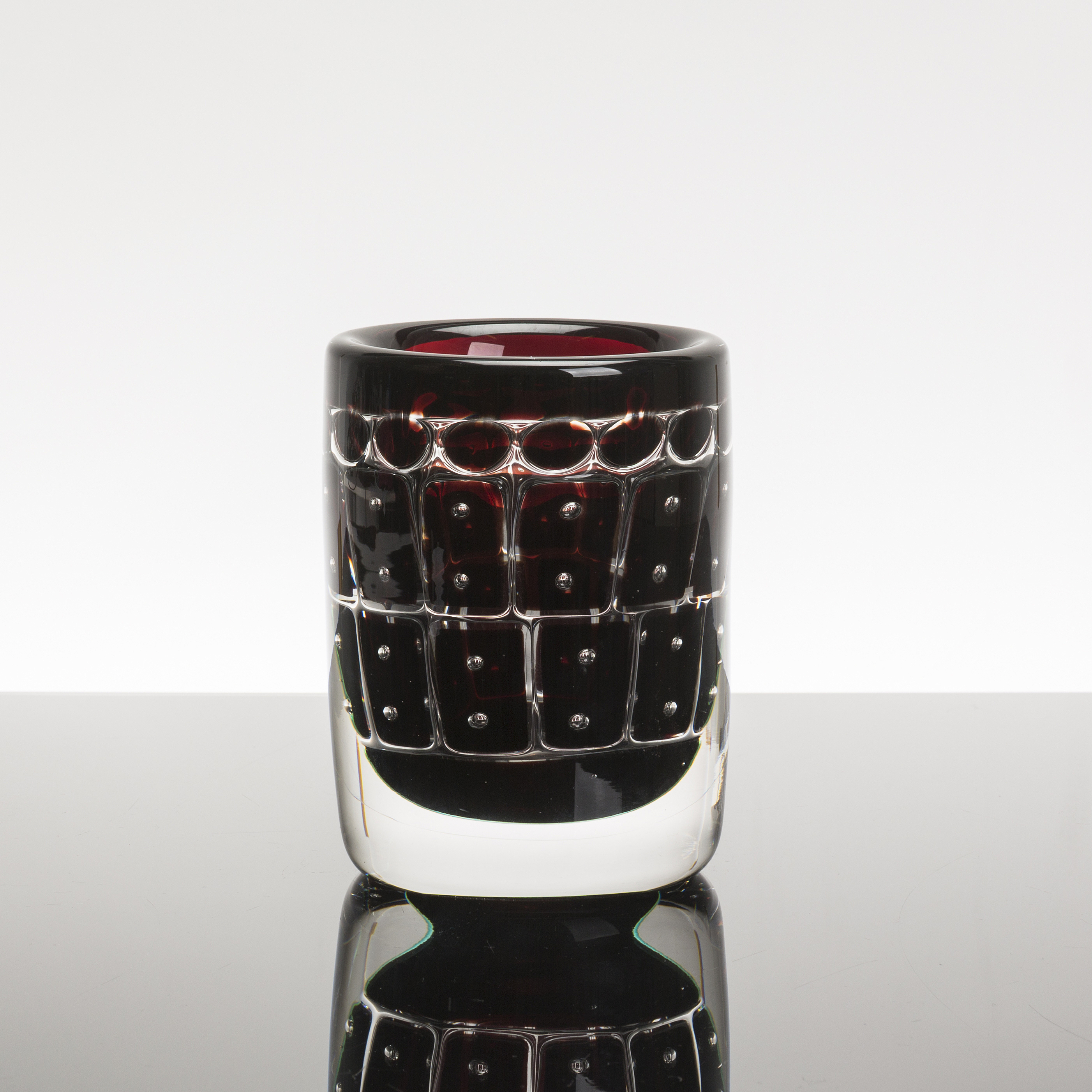 INGEBORG LUNDIN, vas, glas, "Ariel", Ingeborg Lundin, Orrefors. - Bukowskis