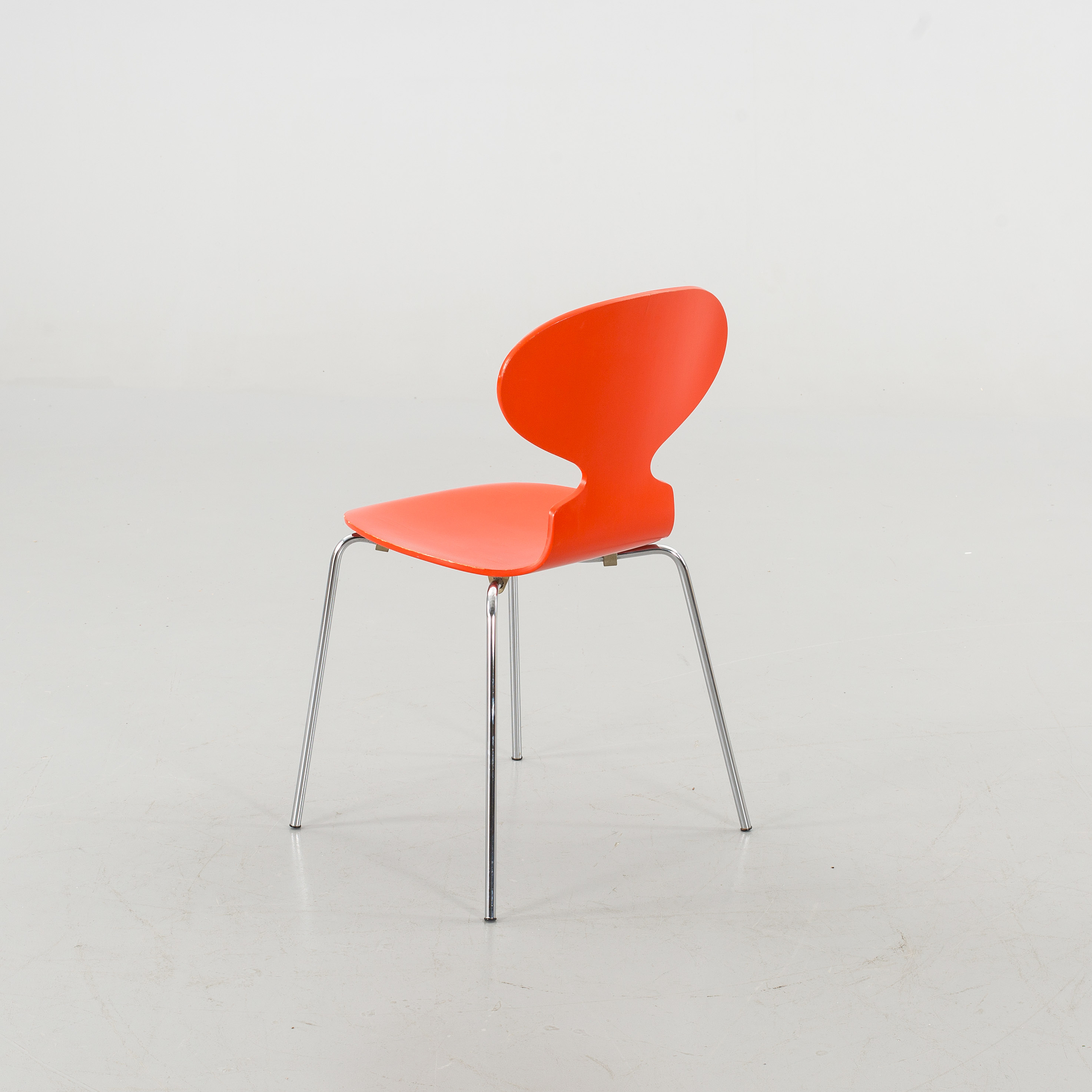 ARNE JACOBSEN, stol, "Myran", Fritz Hansen. - Bukowskis