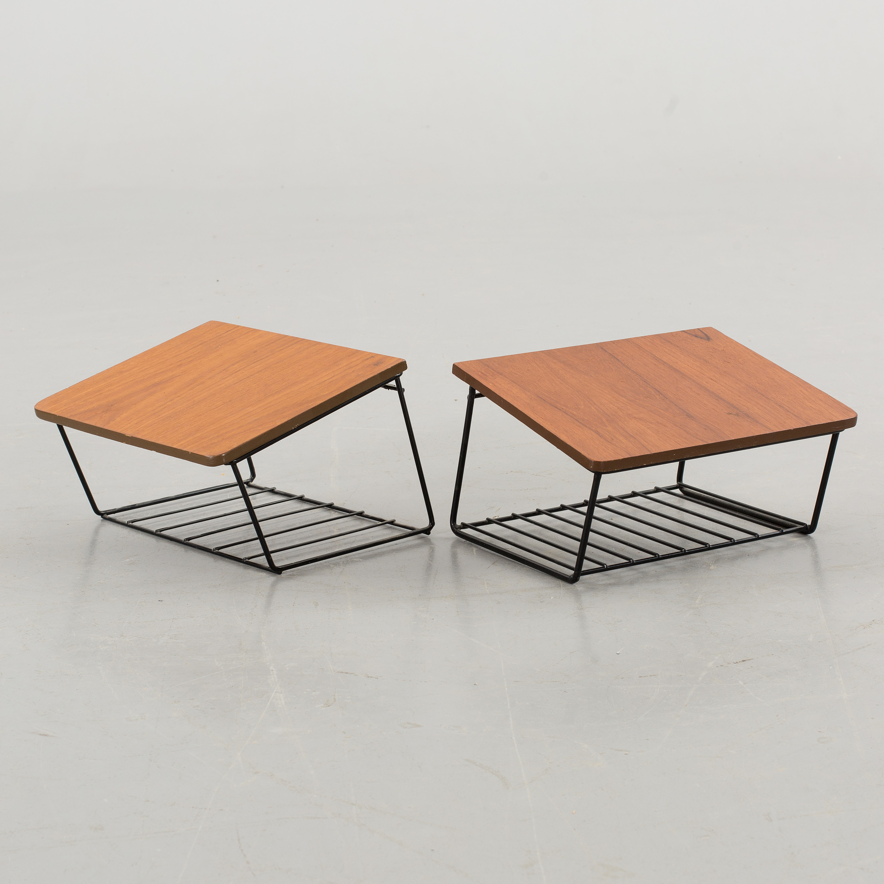 STRINGHYLLOR, 2 st, 1900-talets andra hälft. - Bukowskis