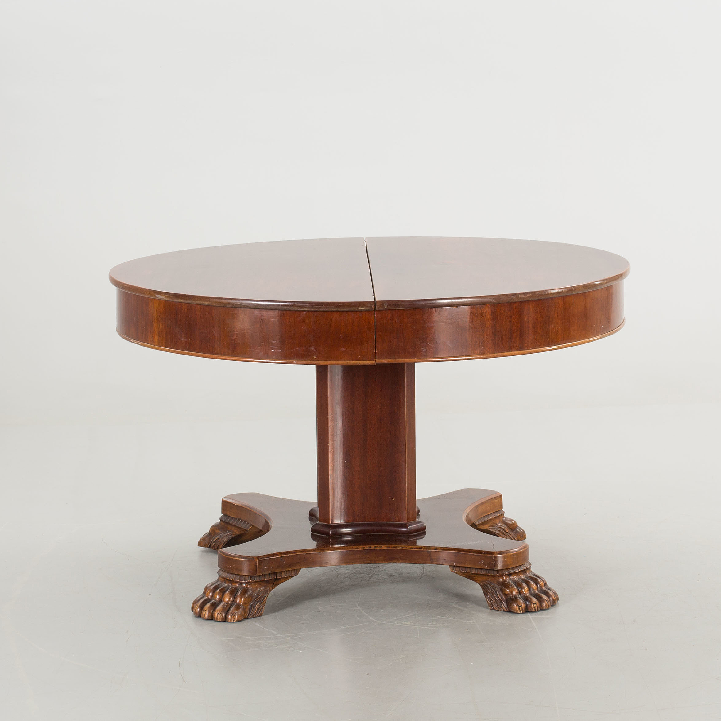AN EMPIRE STYLE TABLE FROM AROUND 1900. - Bukowskis